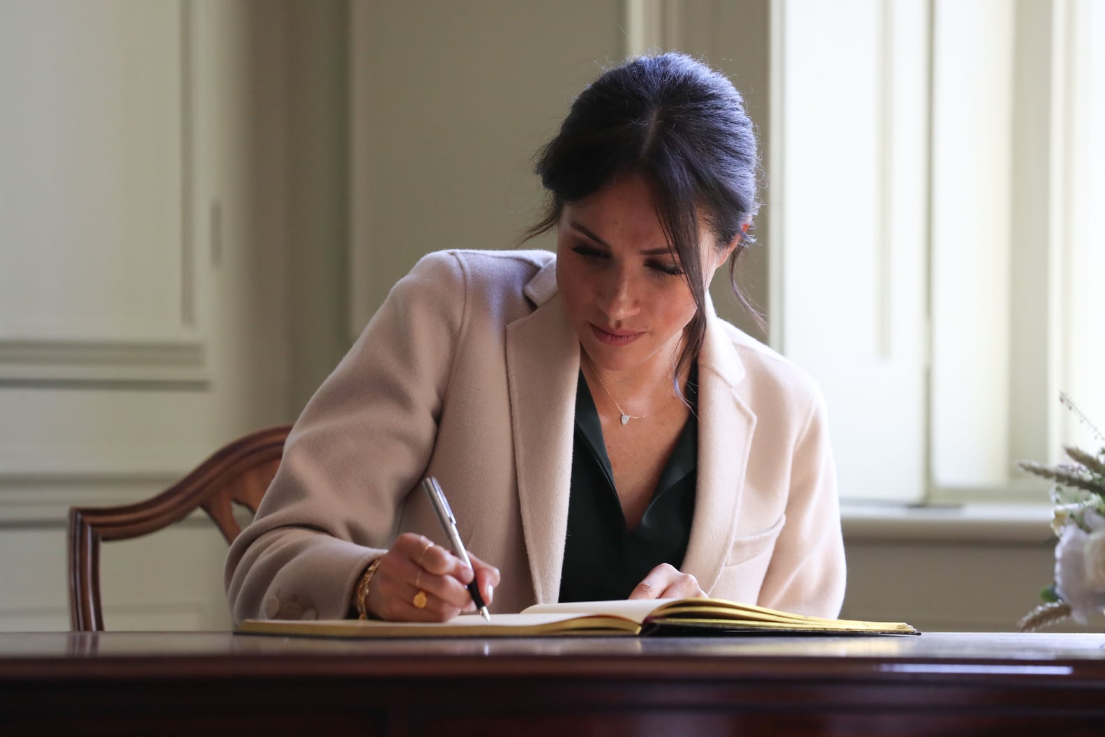 Meghan Markle's Handwriting Pictures | PS Celebrity