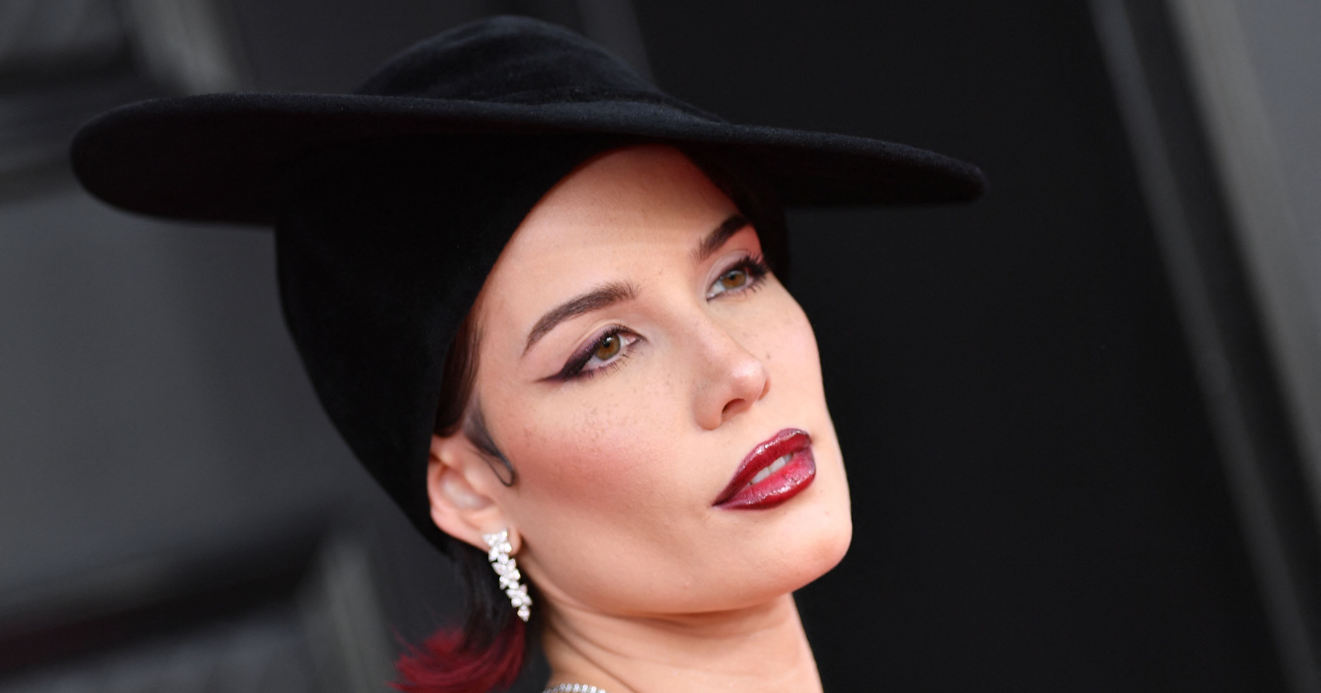 Halsey Kicks Off New Tour With Pro-Choice Statement | PS Celebrity