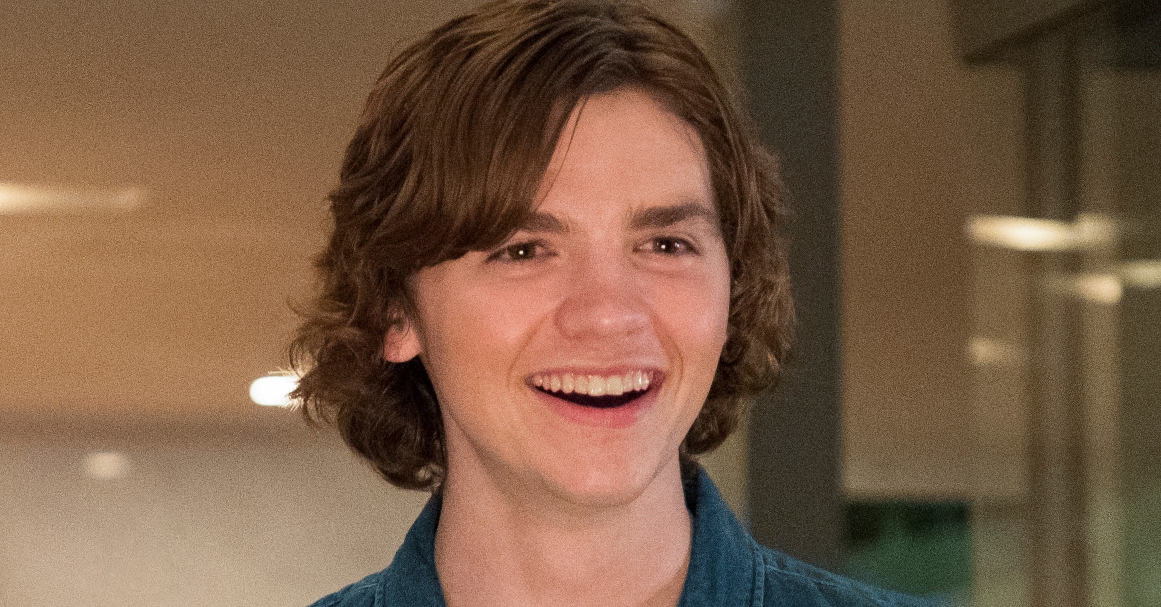 Who Plays Lee in The Kissing Booth? | PS Entertainment