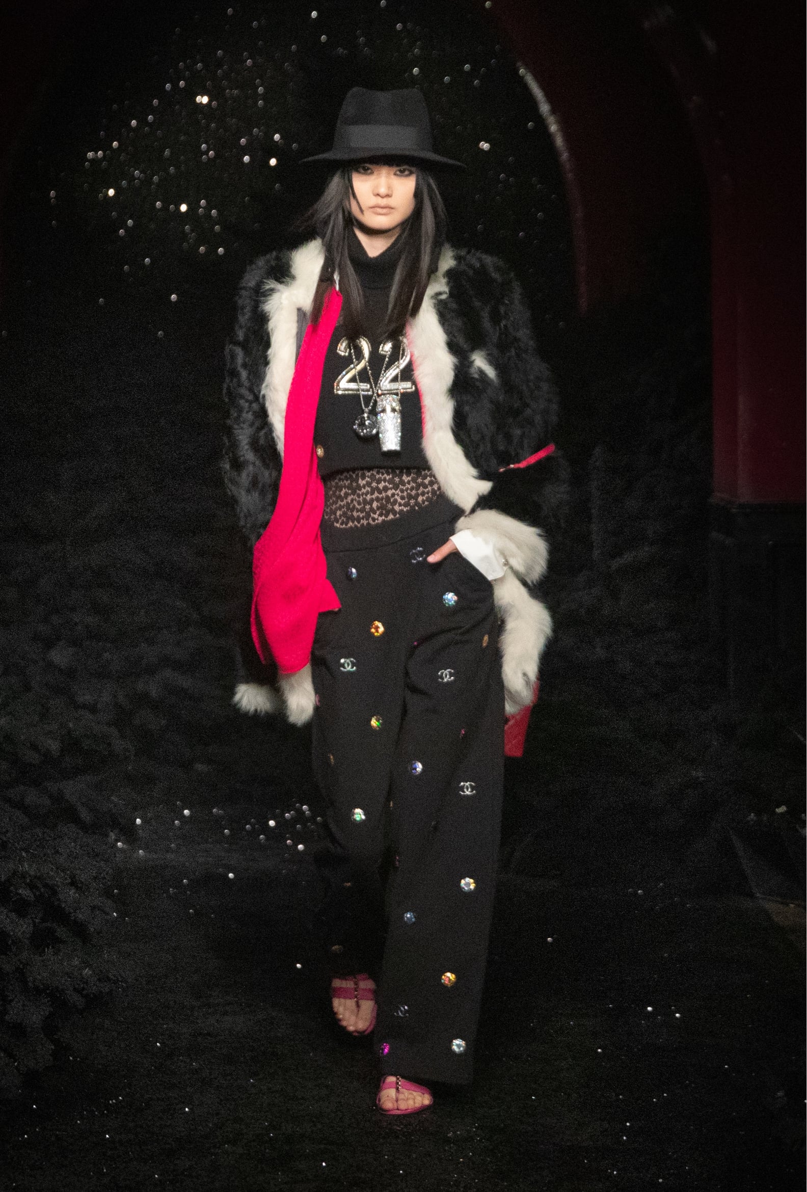 Chanel's Fall Collection Is a Mix of Ski Wear and '70s Cool | PS Fashion