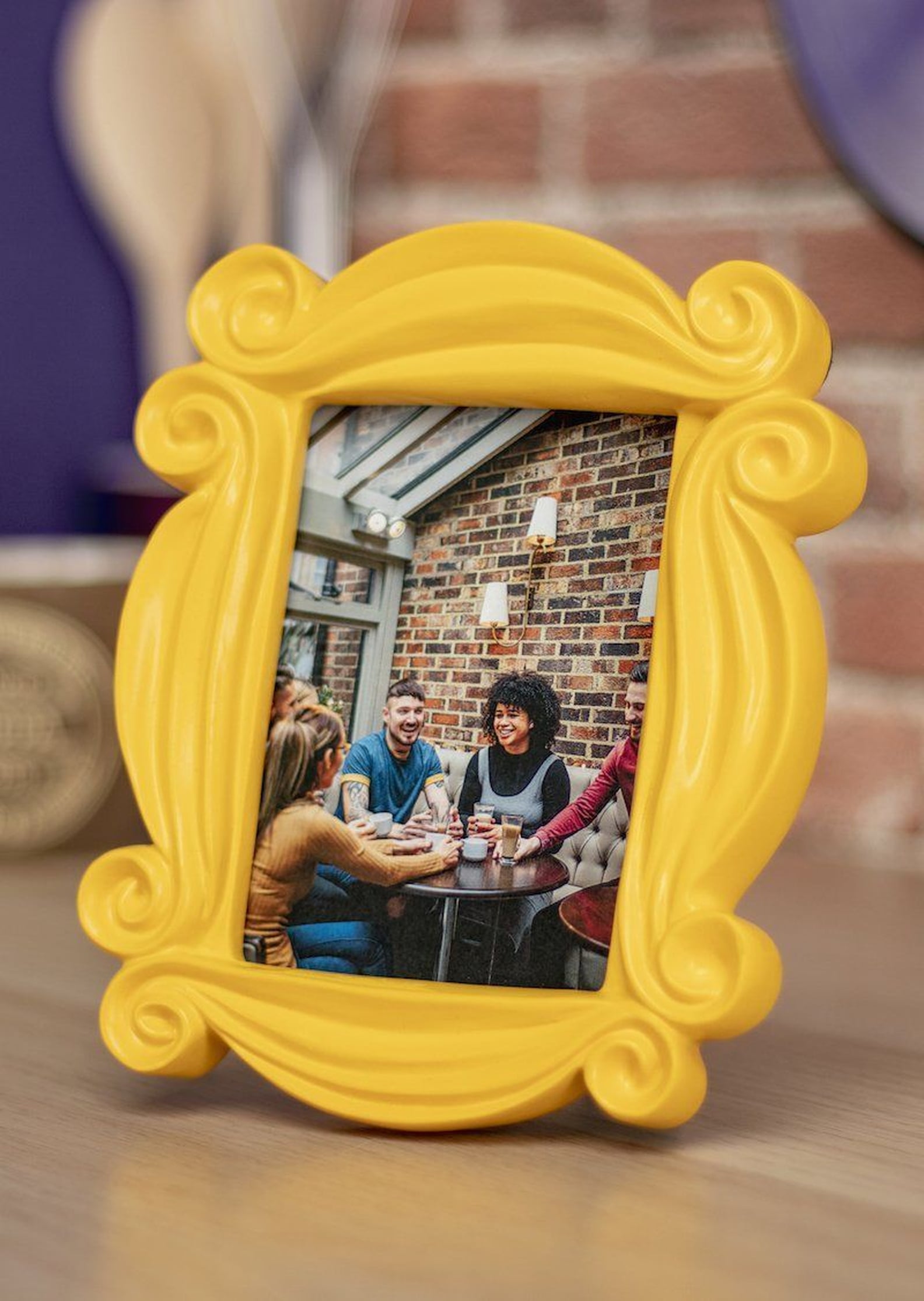 You Can Buy the Iconic Yellow Friends Frame For Your Door | PS Home