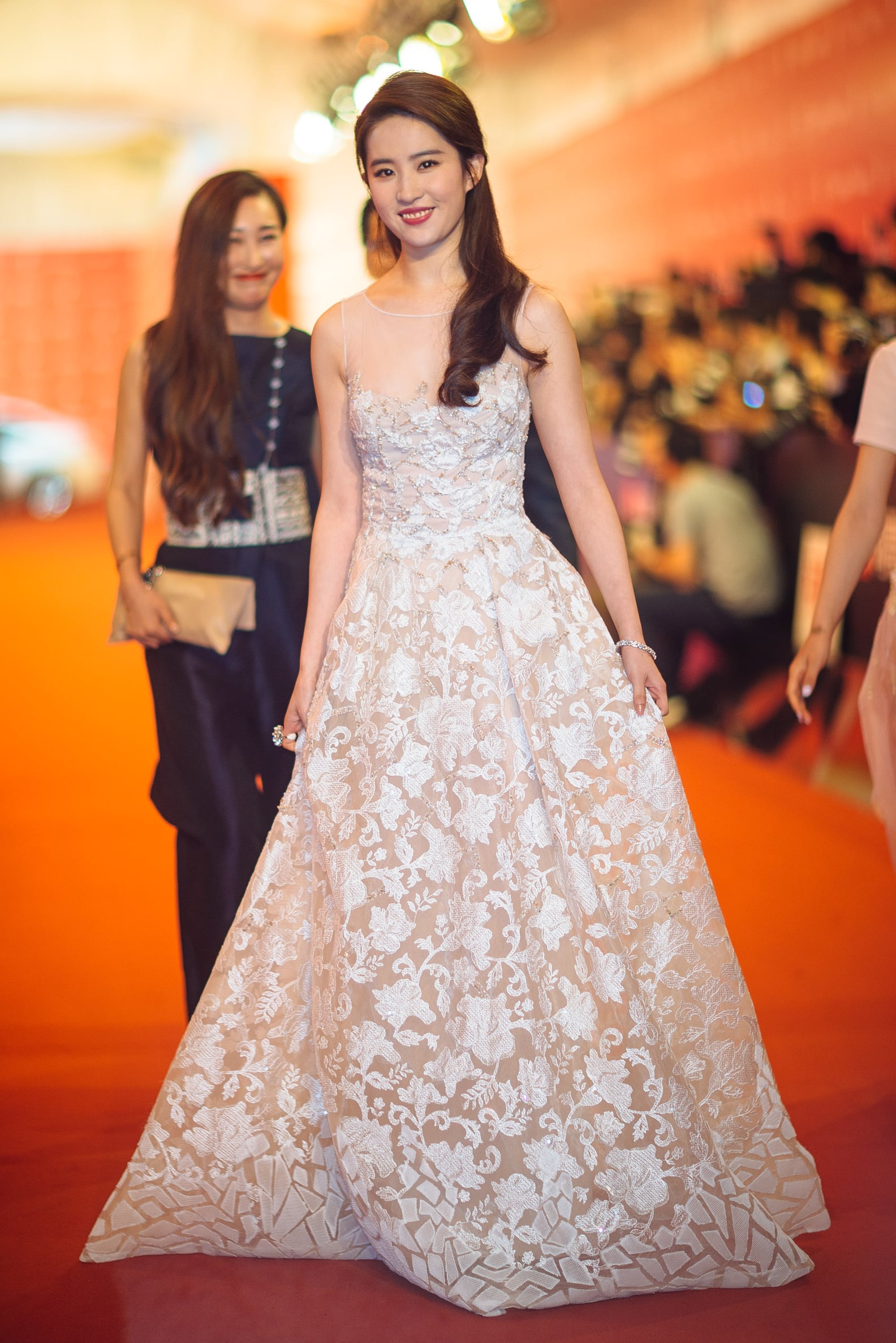 Liu Yifei Style Pictures | PS Fashion