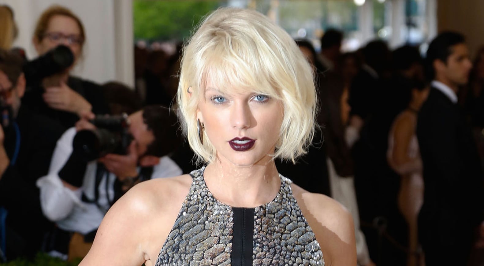 Taylor Swift's Tribute to the Orlando Shooting Victims | PS Celebrity