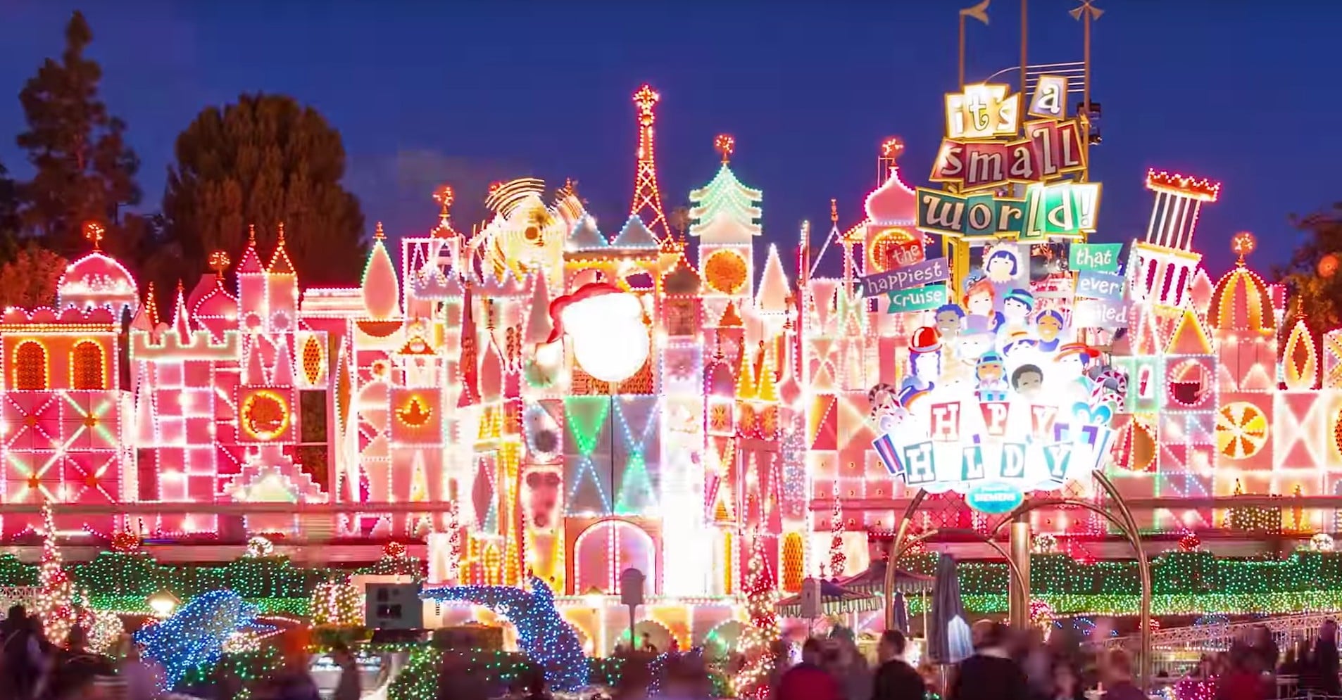 Holiday Hyperlapse at Disneyland Park | PS Smart Living