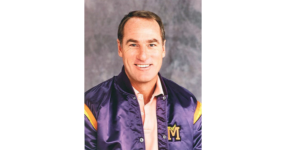 Coach Hayden Fox | Football Coaches in Movies and TV | POPSUGAR ...