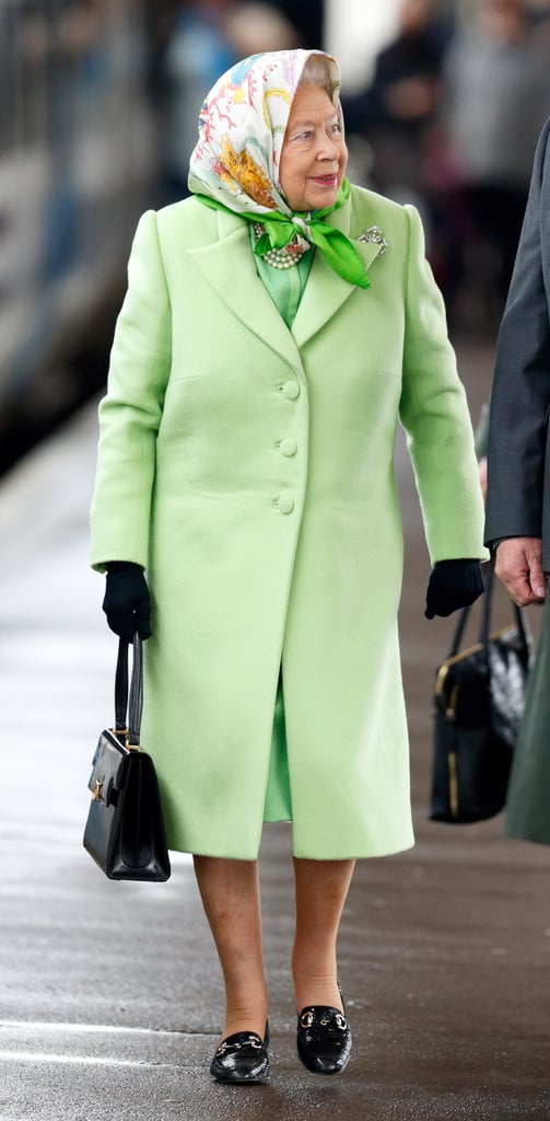 Queen Elizabeth II Catching Train to King's Cross Feb. 2017 | POPSUGAR ...