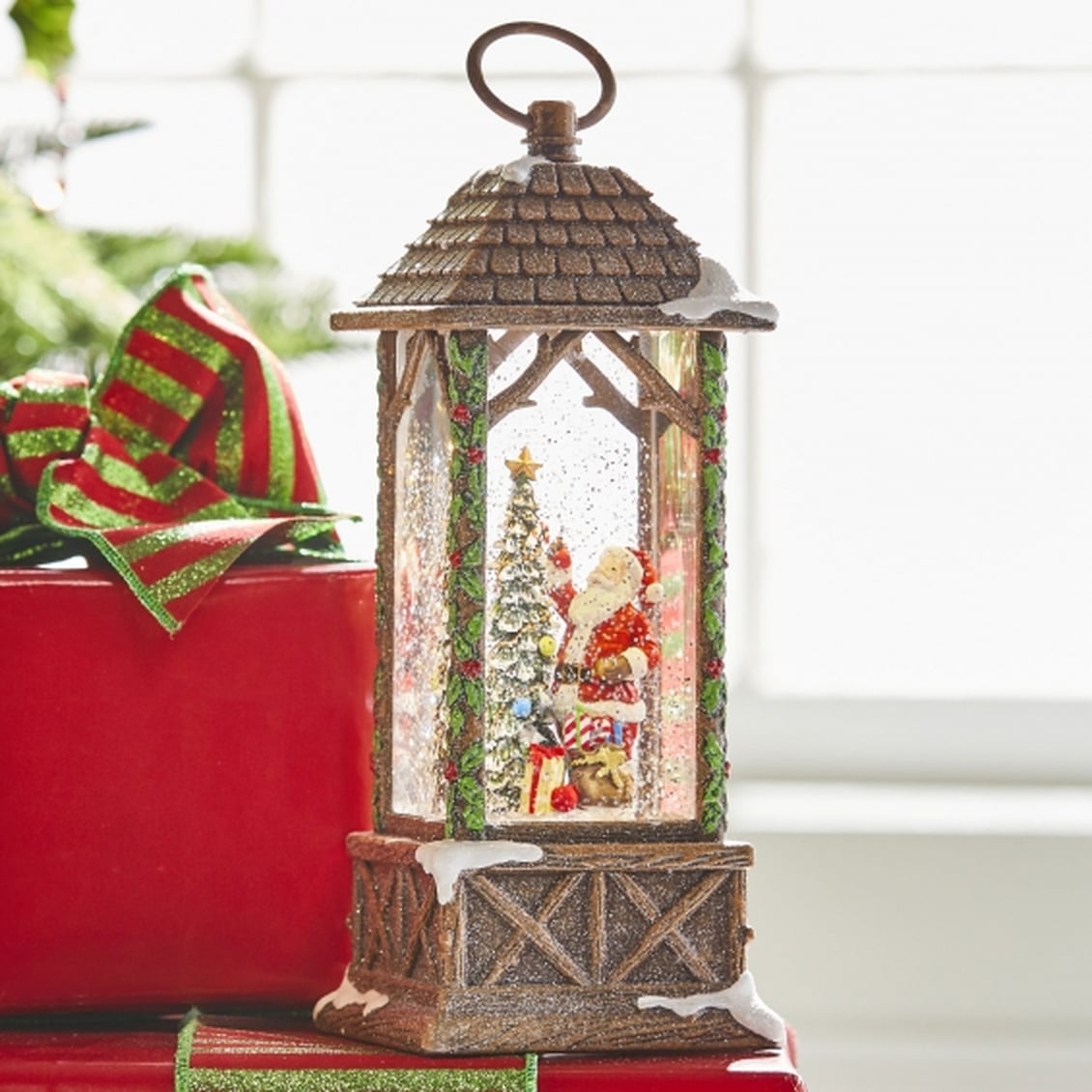 These Christmas Water Lanterns Light Up With Festive Scenes | PS Home