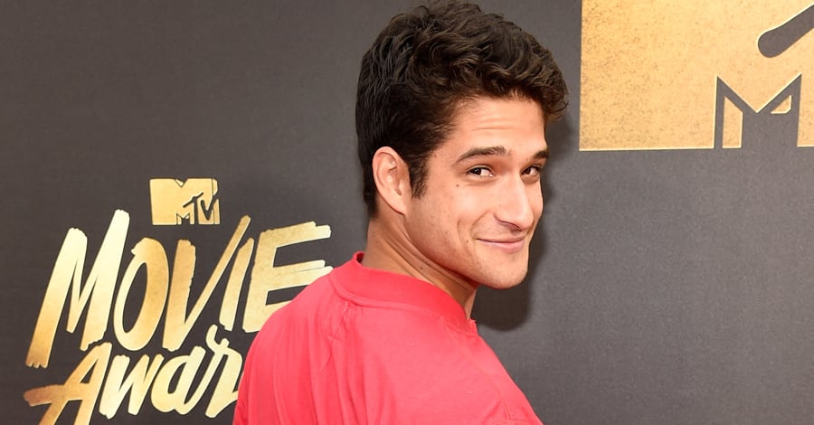 Tyler Posey at the MTV Movie Awards 2016 | PS Celebrity