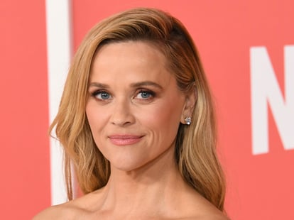 Reese Witherspoon' Blunt Bangs on Mother's Day | POPSUGAR Beauty