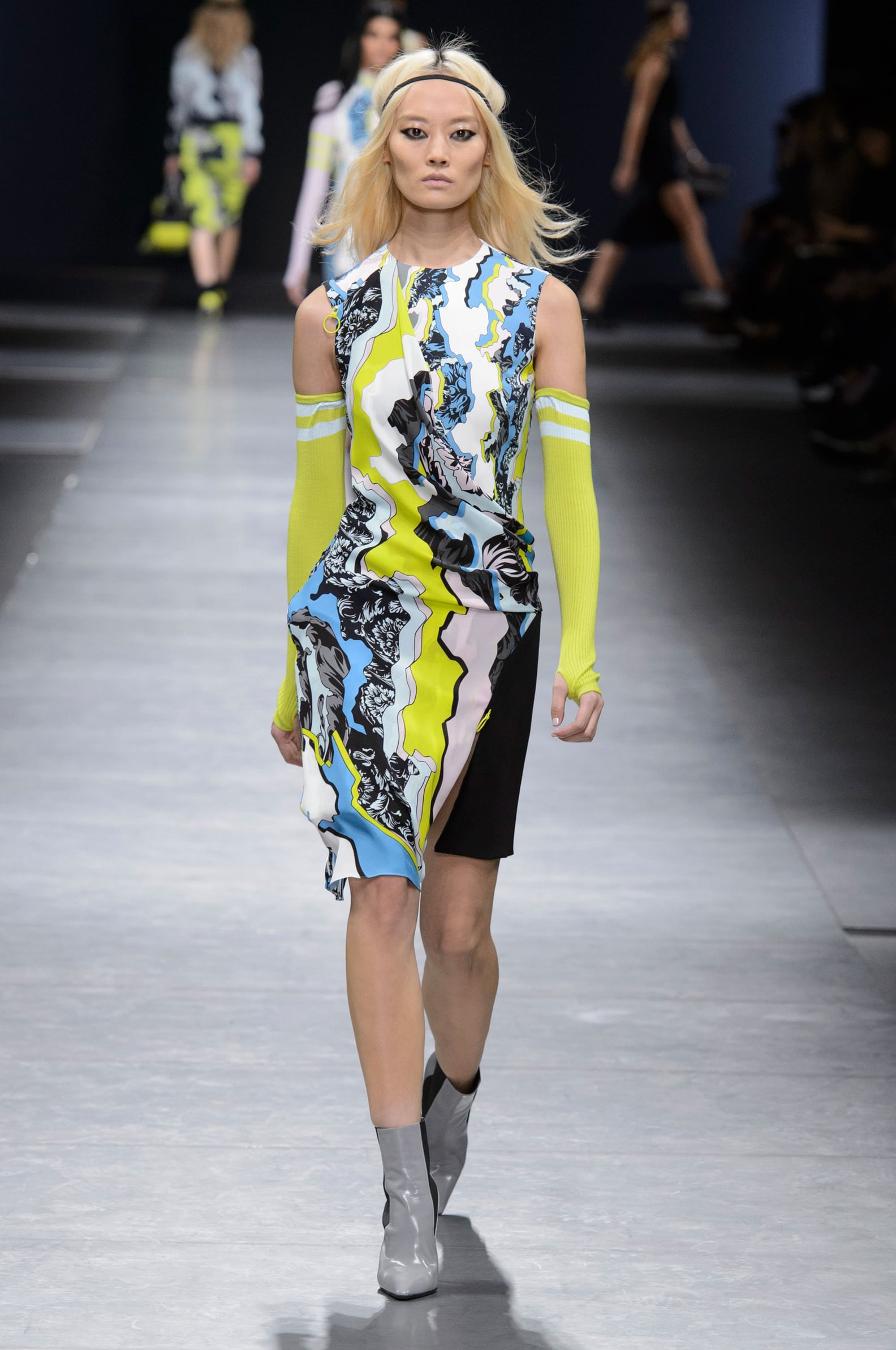 Versace Fall 2016 Runway | PS Fashion