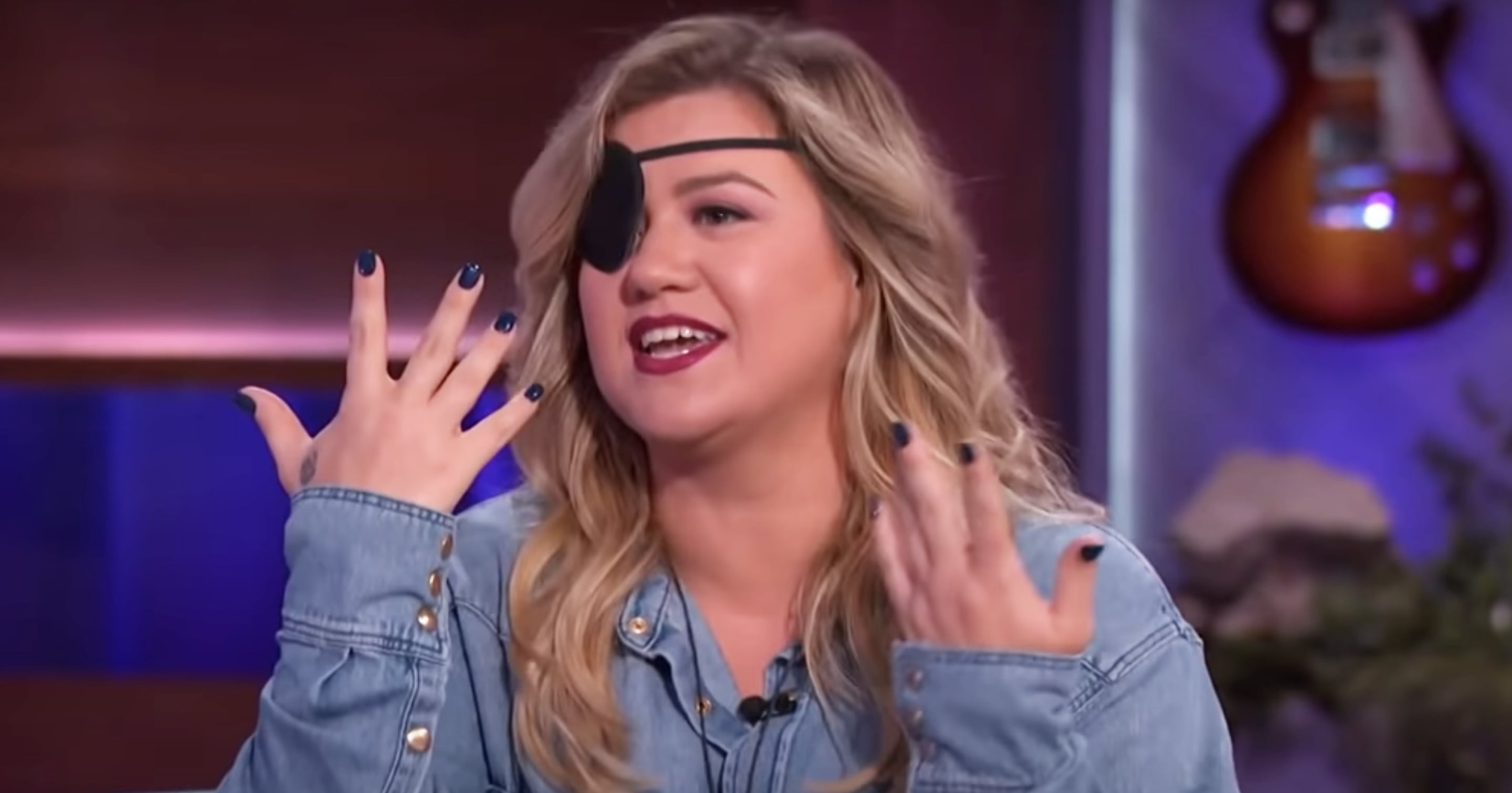 Why Is Kelly Clarkson Wearing an Eye Patch? | POPSUGAR Entertainment
