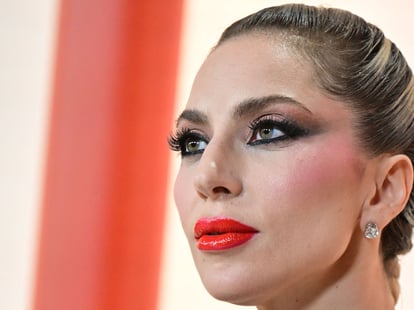 Lady Gaga's Shadow Roots at the 2023 Oscars | POPSUGAR Beauty