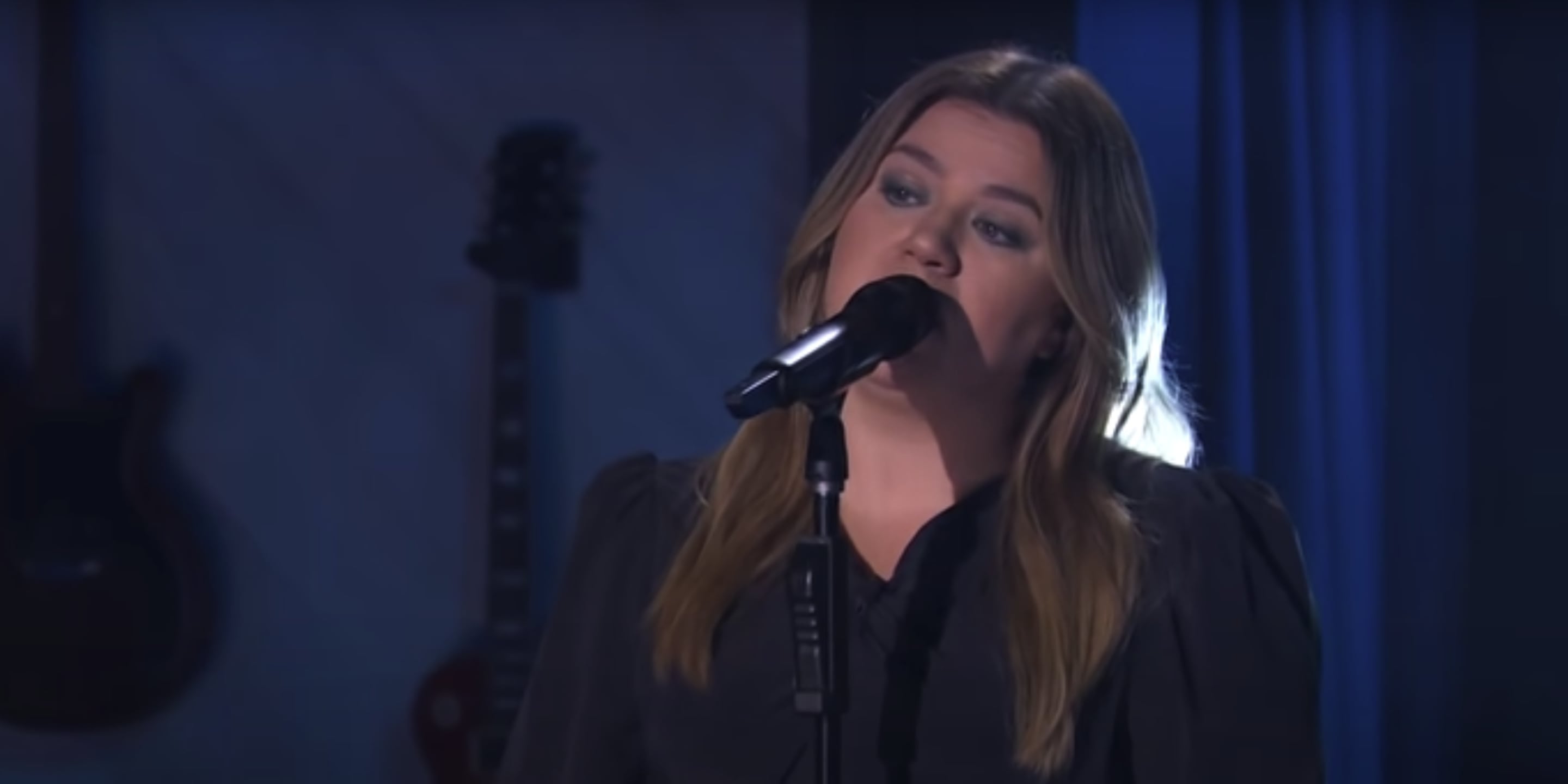 Kelly Clarkson Sad Dancing Queen Cover Video | POPSUGAR Entertainment