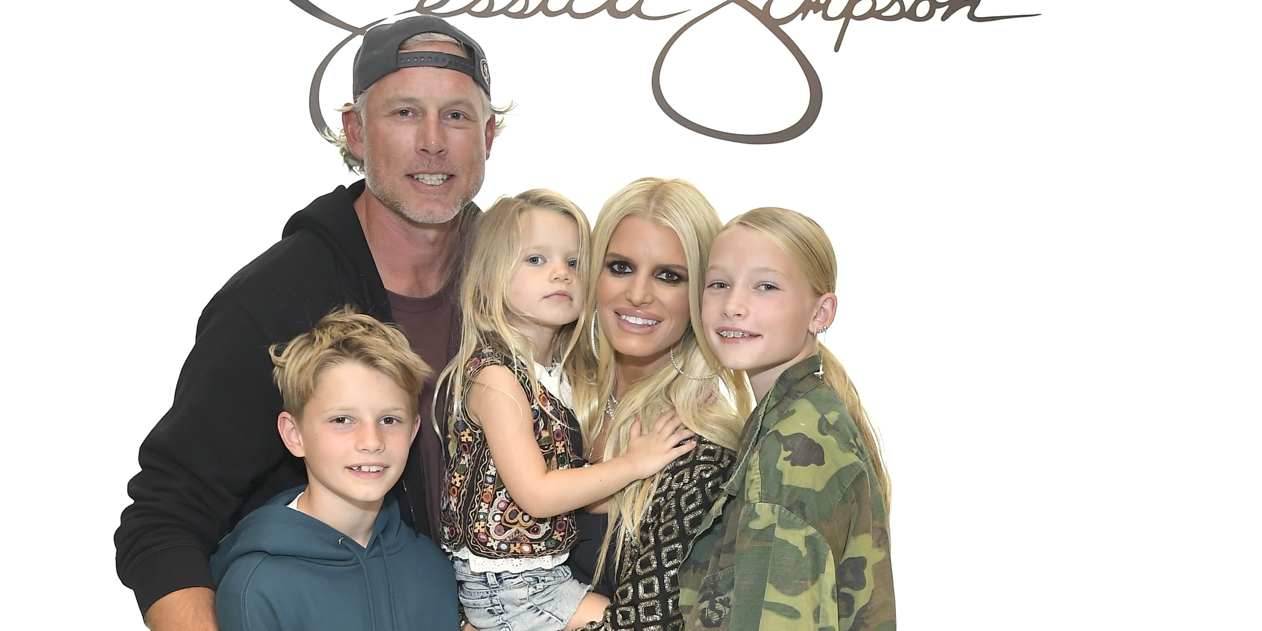 Jessica Simpson Shares New Family Photos For Earth Day | PS Celebrity