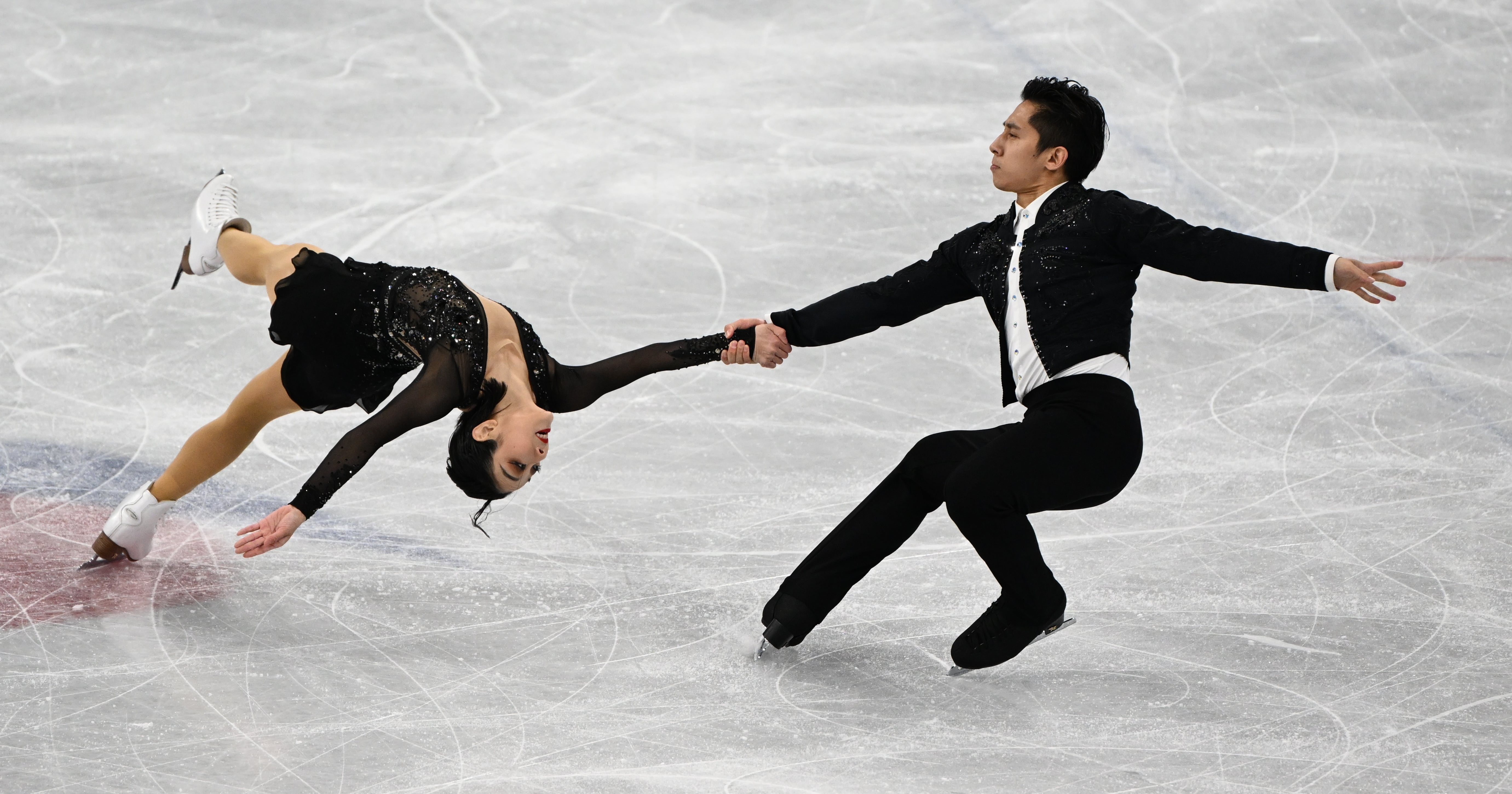 Olympic Figure Skating Pair Sui and Han Break World Record | PS Fitness