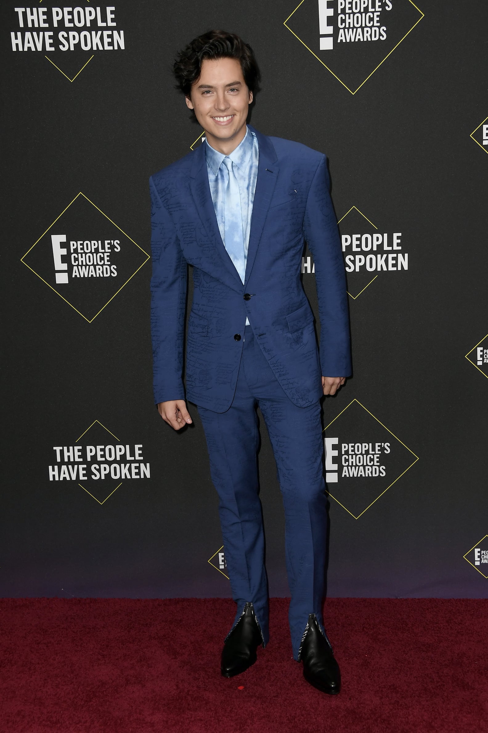 Cole Sprouse's Blue Suit at the 2019 People's Choice Awards | PS Fashion
