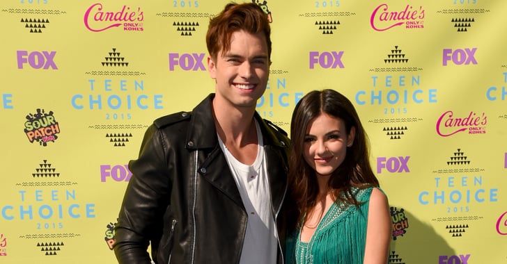 Victoria Justice and Boyfriend 2015 Teen Choice Awards | POPSUGAR Latina