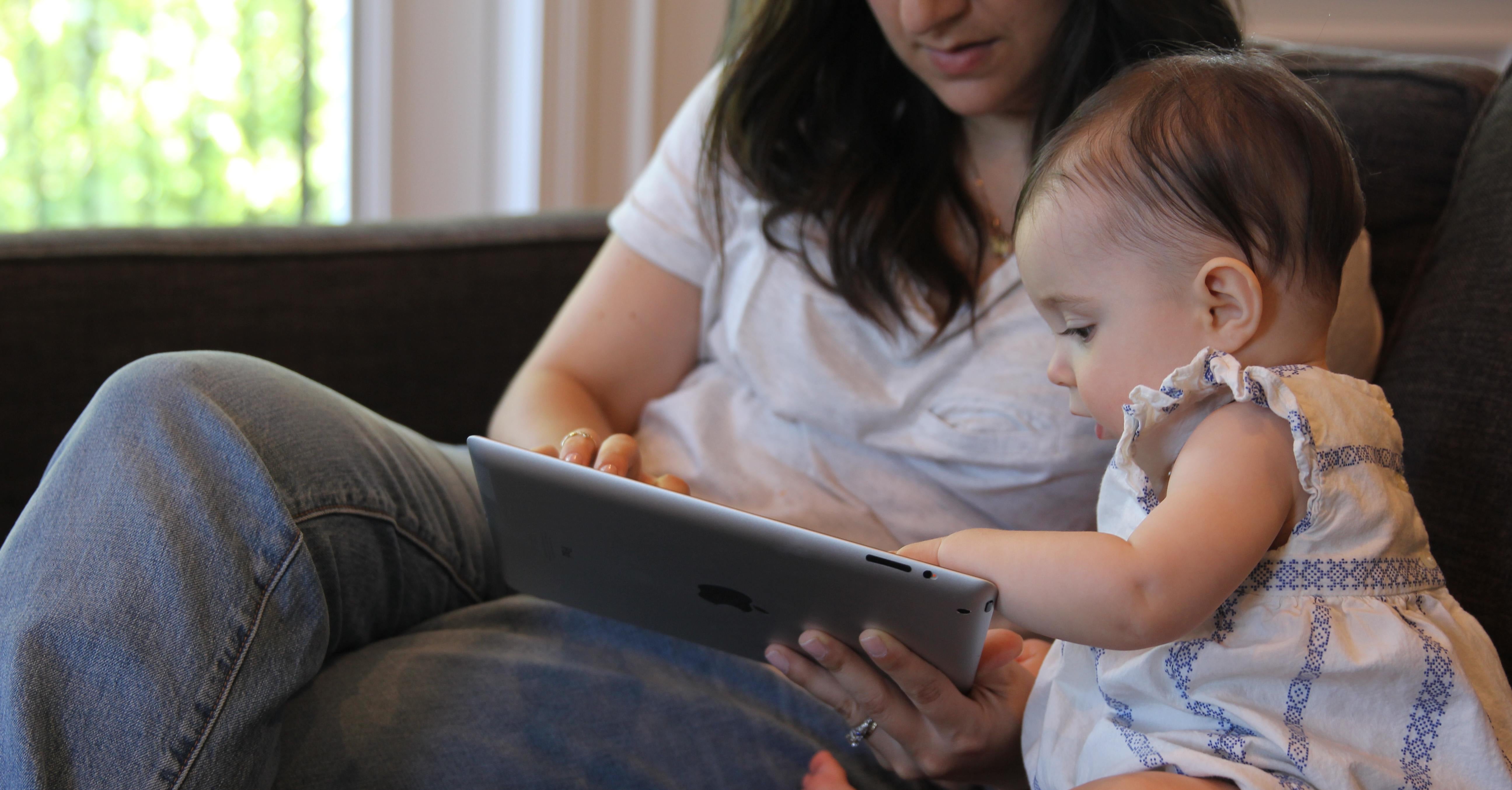 Giving Up Facebook Mom Groups | POPSUGAR Family