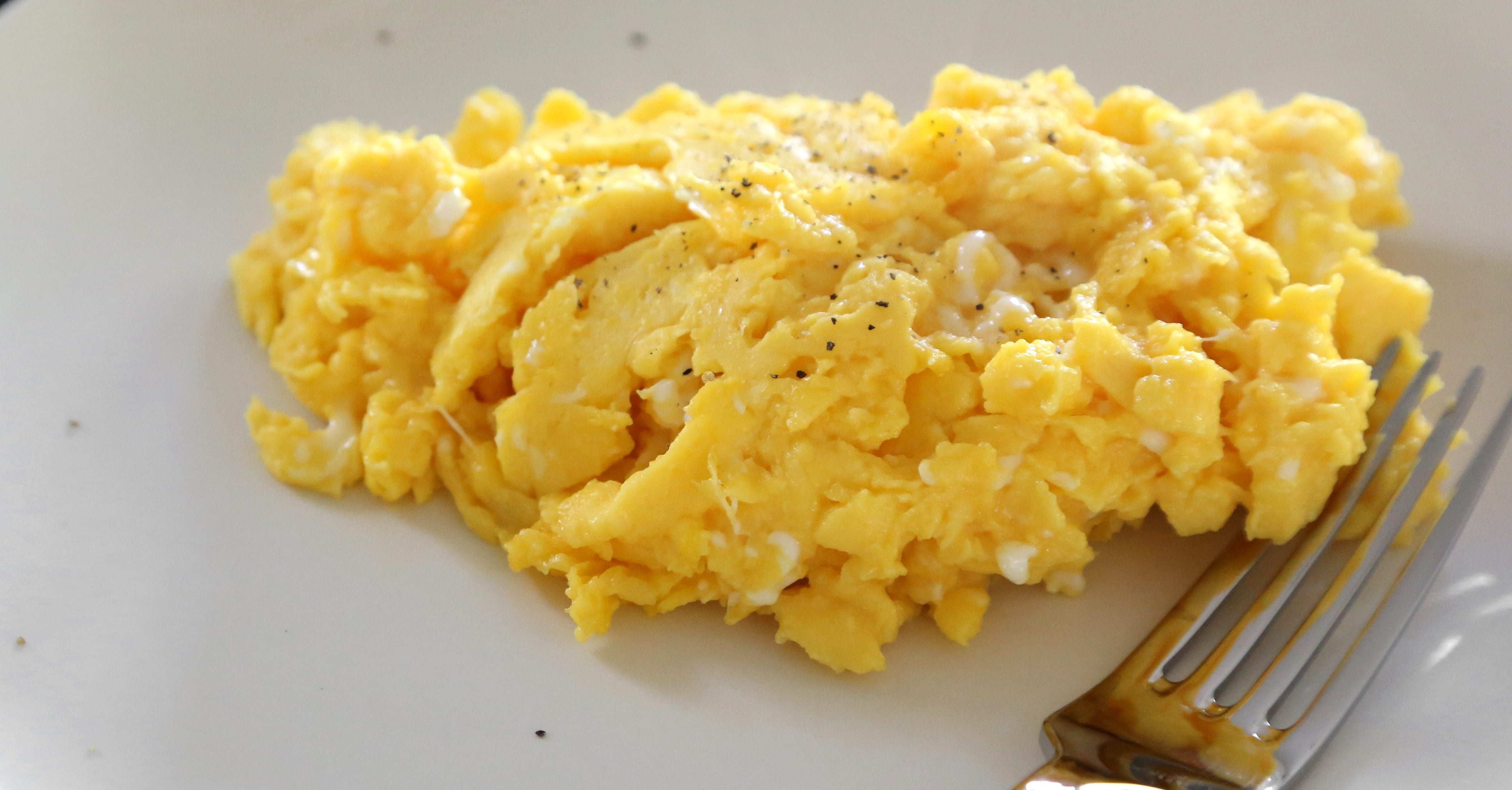 How to Scramble Eggs in a Double Boiler | POPSUGAR Food