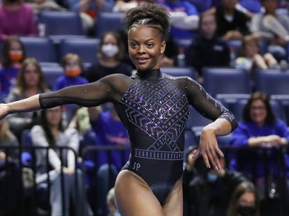 Watch Trinity Thomas's Perfect Vault and Floor Routine | POPSUGAR Fitness