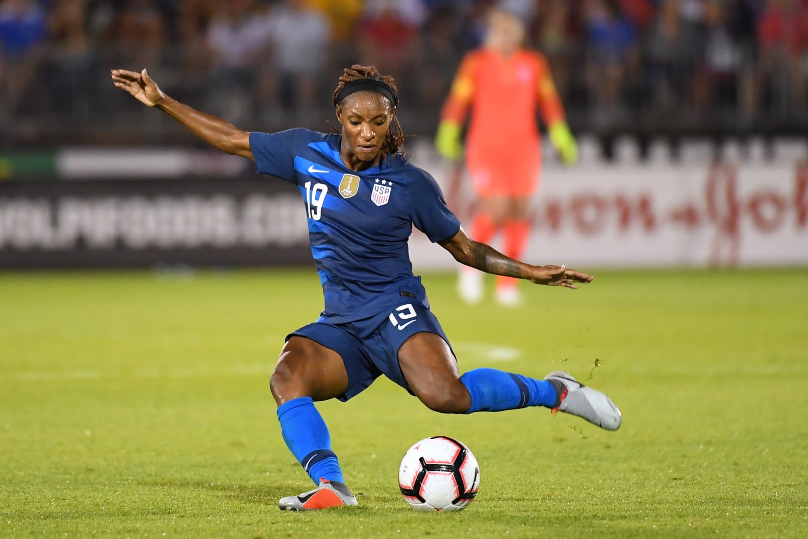Crystal Dunn Pregame Routine | PS Fitness