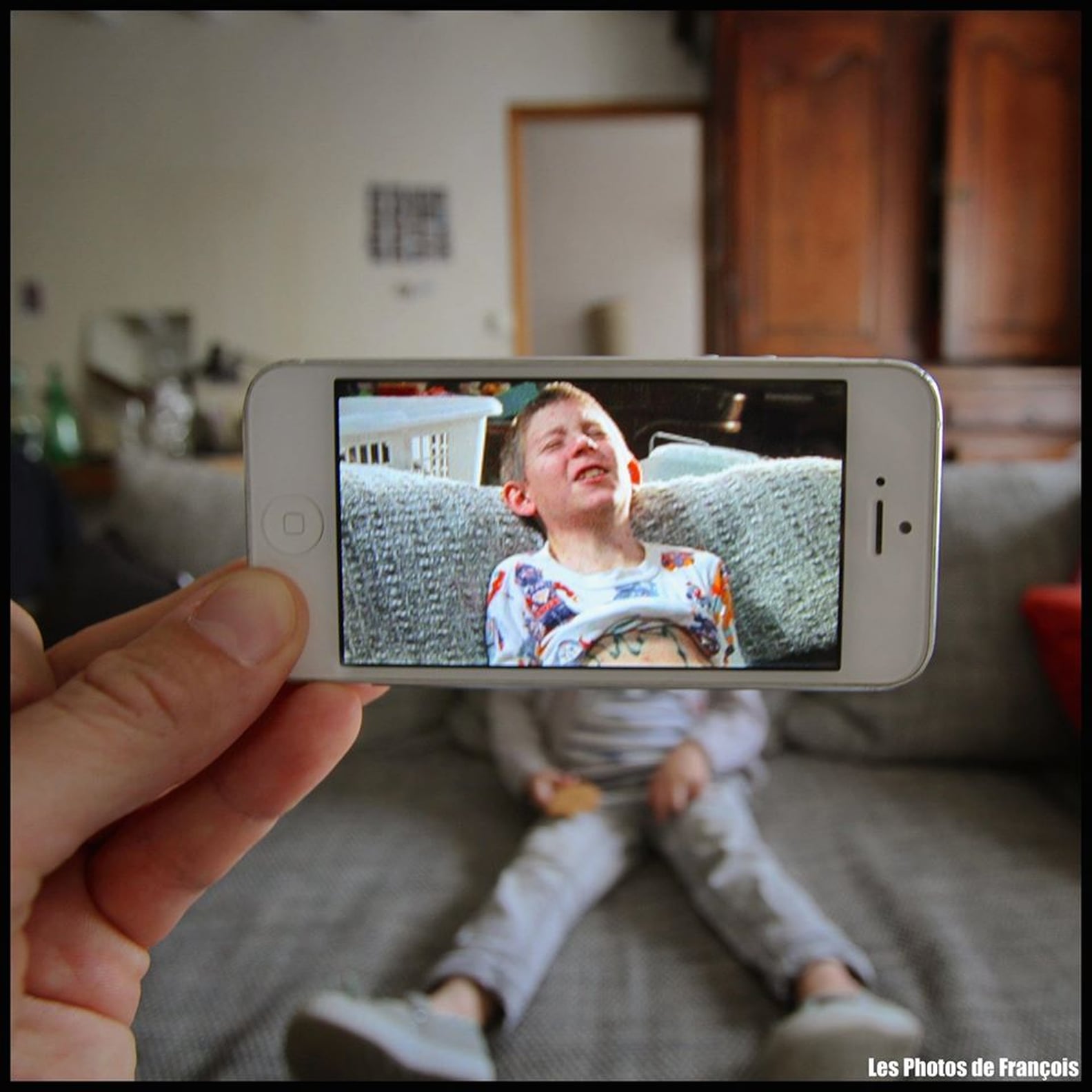 Artist Uses iPhone to Re-Create Movie Scenes | PS Tech