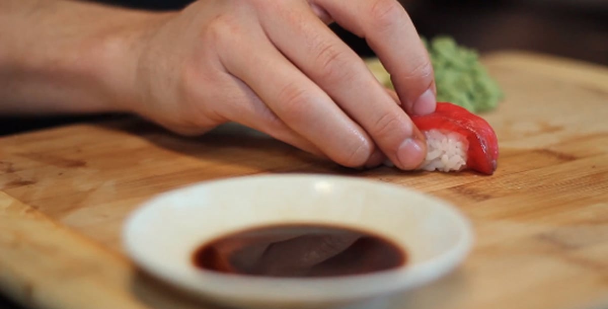 How to Eat Sushi the Right Way | PS Food