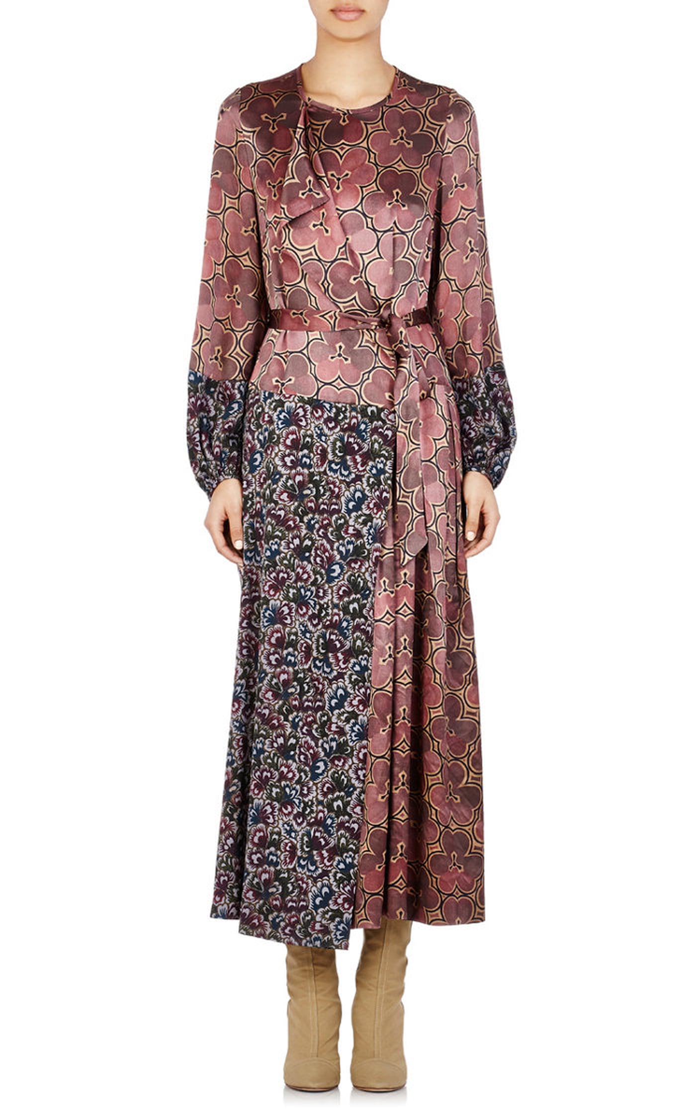 Michelle Obama Wearing a Floral Silk Robe | PS Fashion