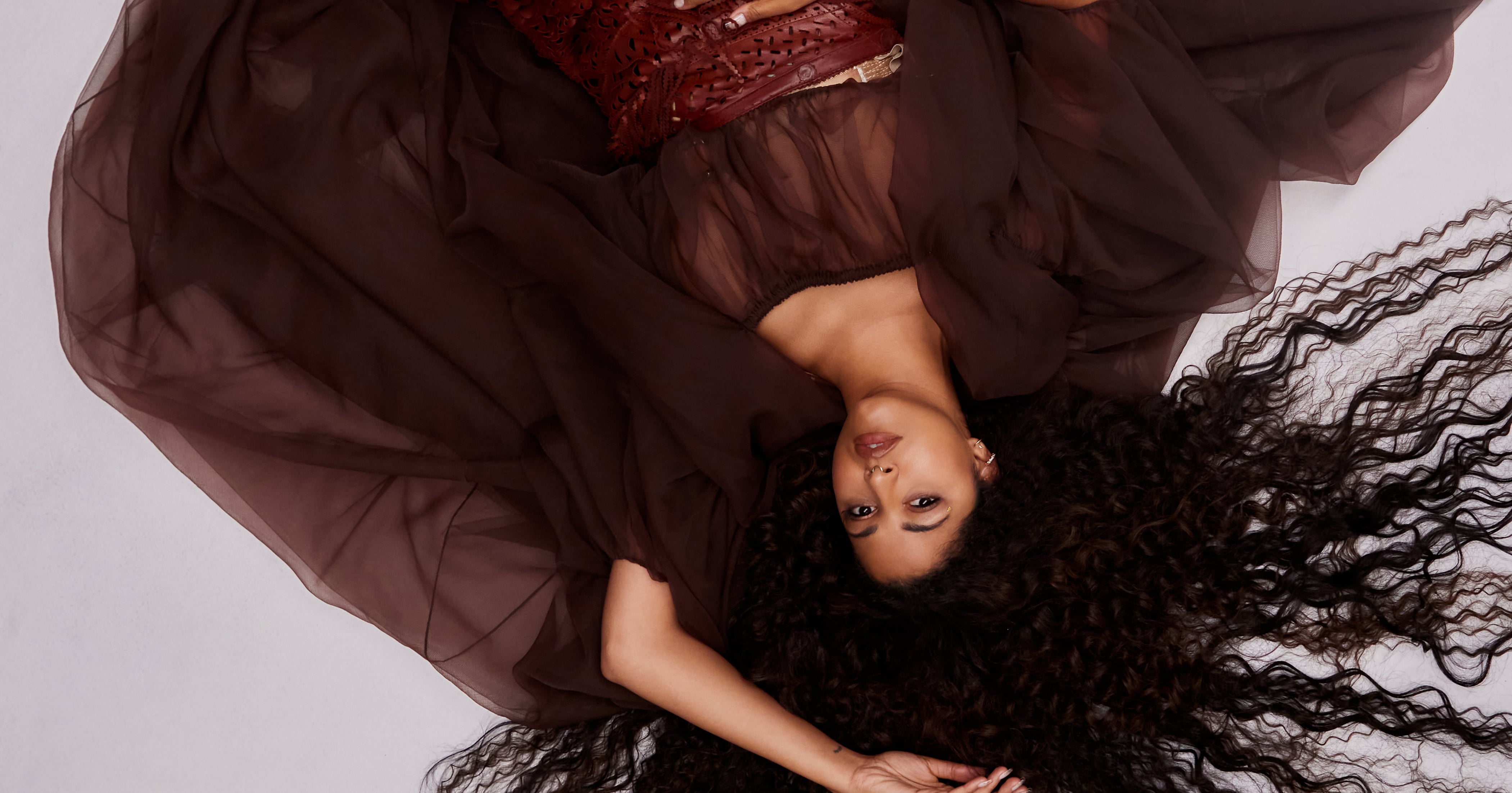 Yendry Addresses Grief in New Single "La Puerta" | PS Celebrity