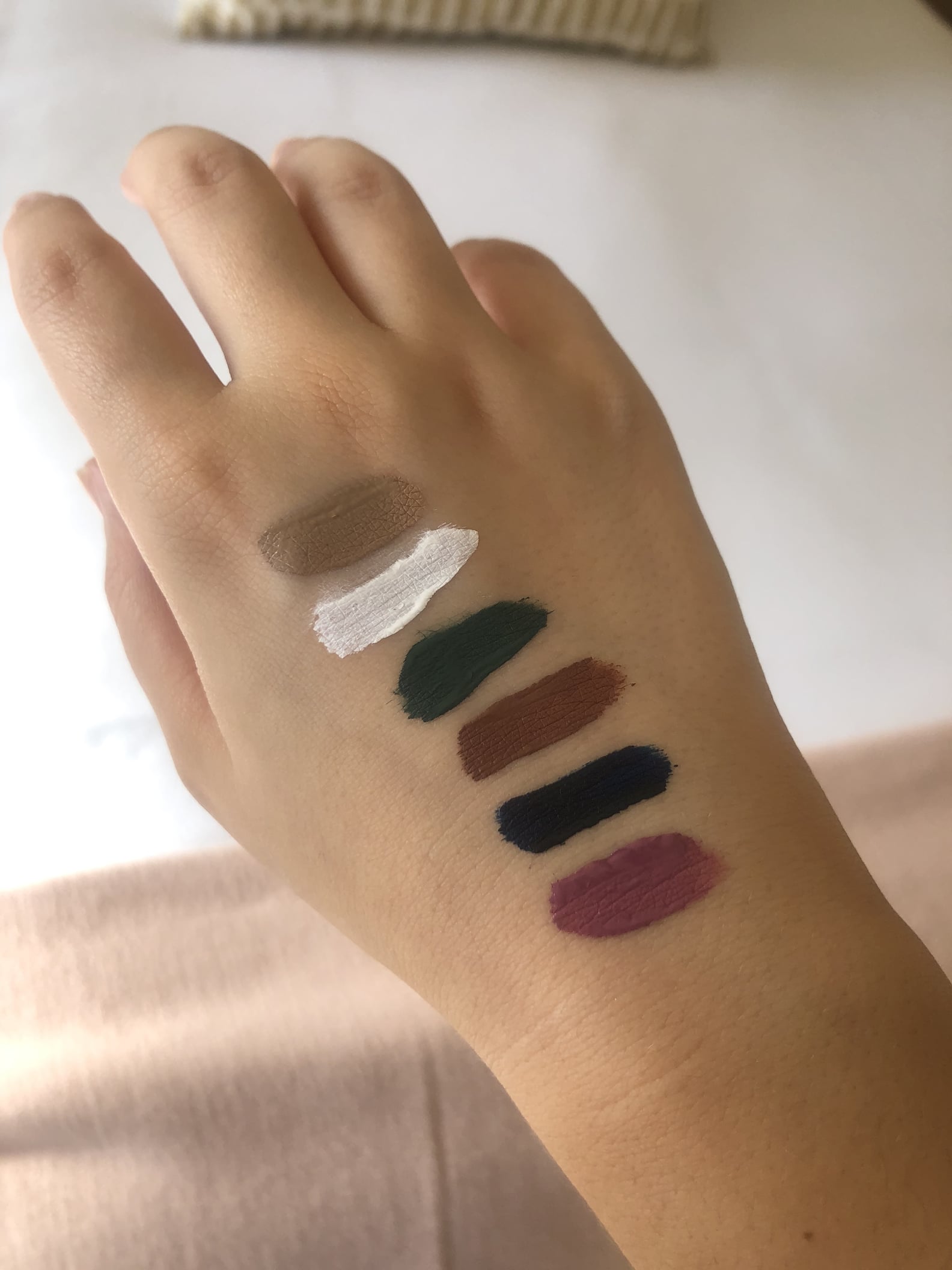 Halsey's About-Face Matte Fluid Eye Paint Review | PS Beauty