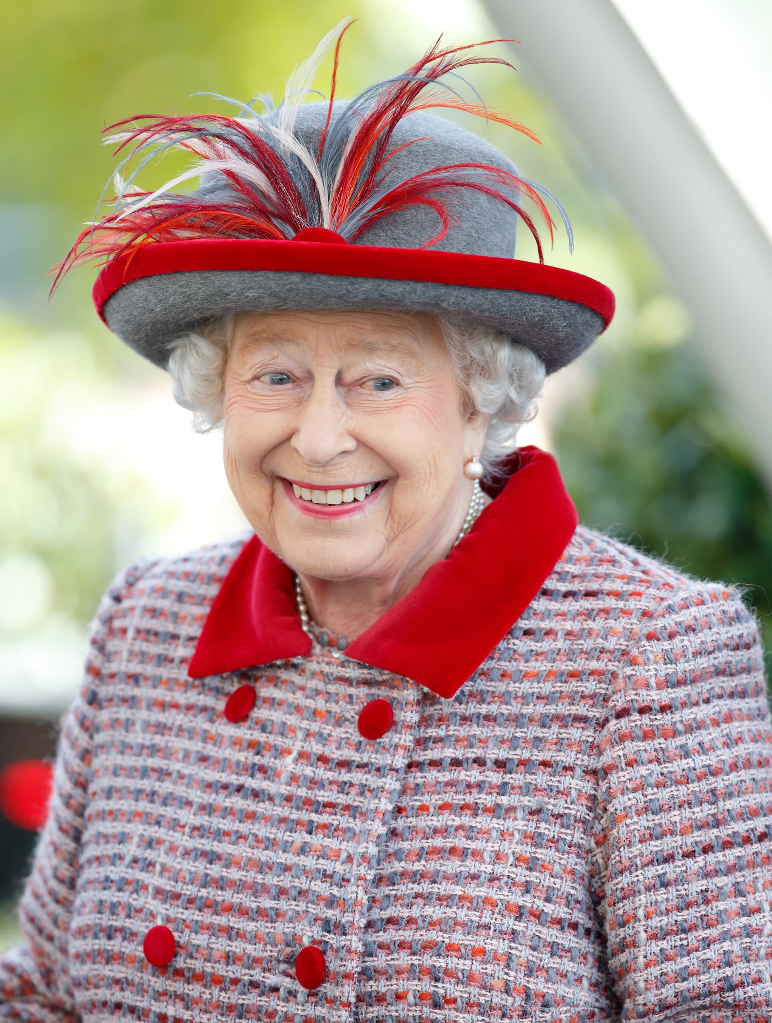 Queen Elizabeth II Smiling Pictures | PS Celebrity