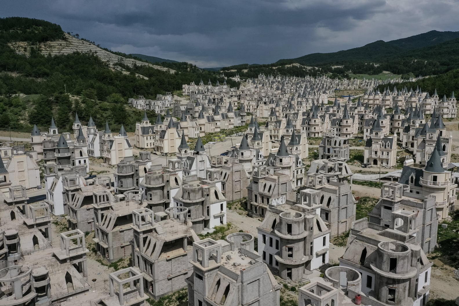 See a Ghost Town in Turkey Filled With Disney Castles | PS Smart Living