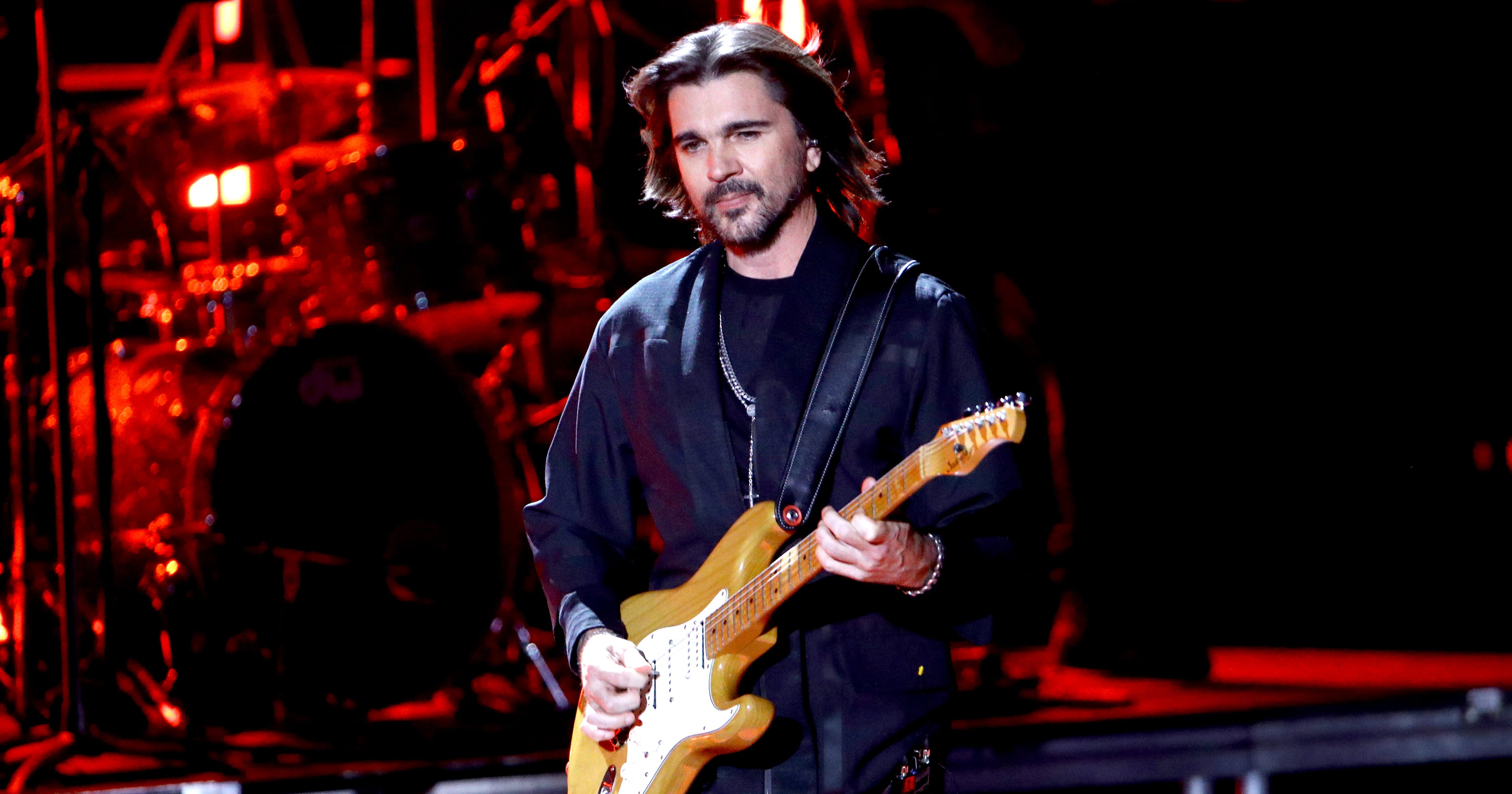 Juanes Releases New Album Más Futuro Que Pasado | POPSUGAR Latina