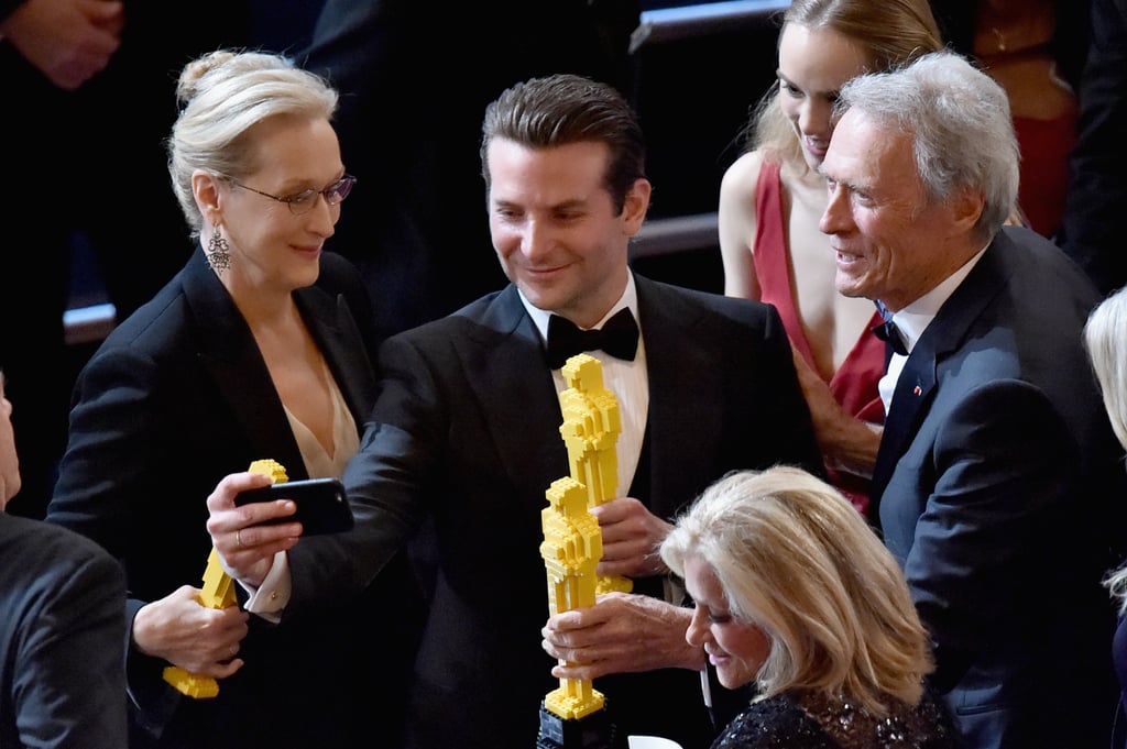 Bradley Cooper and Meryl Streep Take Oscars Selfies | Photos | POPSUGAR ...