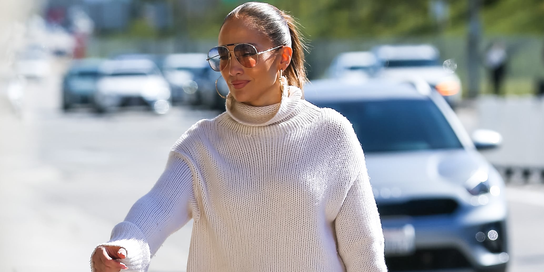 J Lo Wears Baggy Denim Cargo Pants With Oversize Pockets | PS Fashion