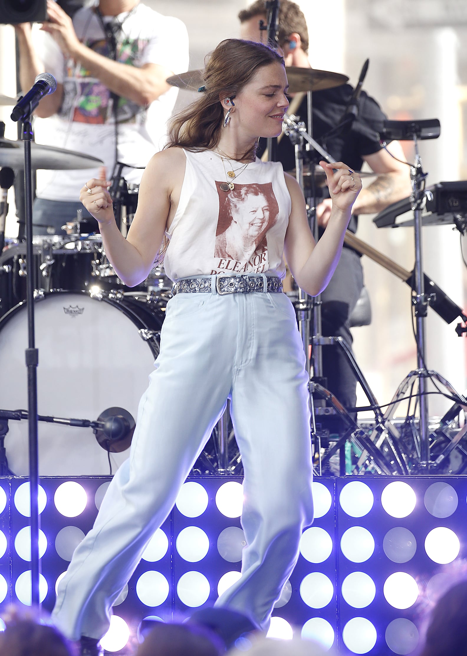 Maggie Rogers Wears the Coolest Concert Outfits in the Game | PS Fashion