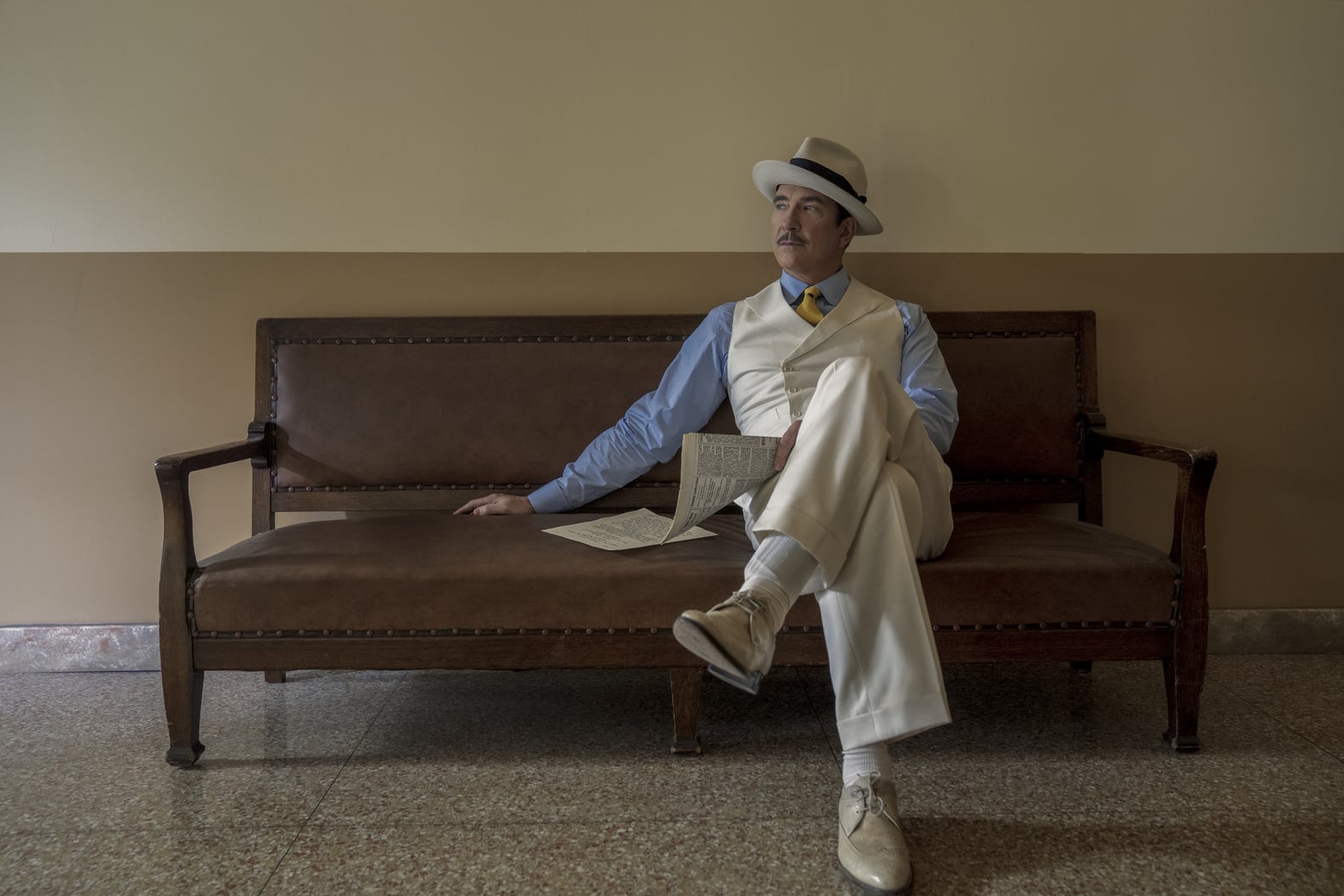 Hollywood Netflix TV Series Fashion and Style | PS Fashion