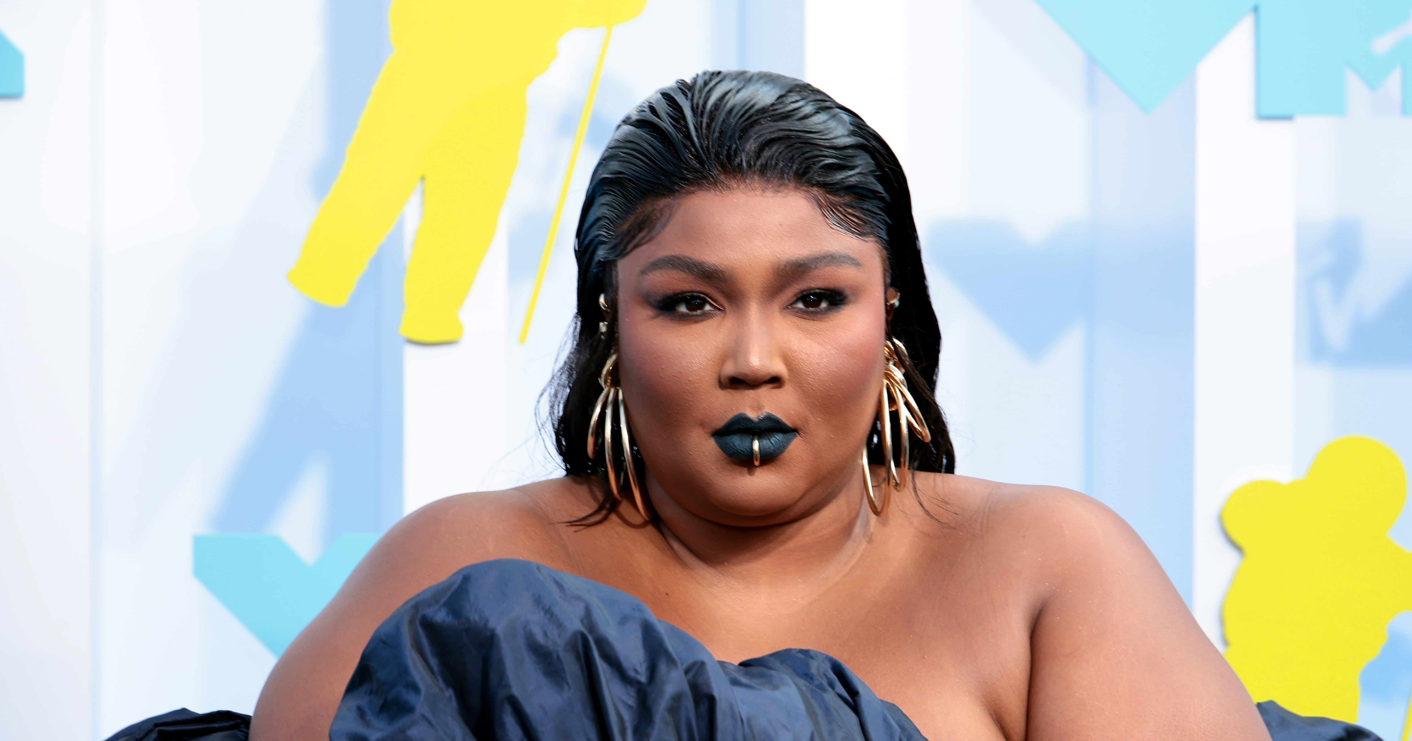 Lizzo's Pink Money-Piece Highlights: See Photos | PS Beauty