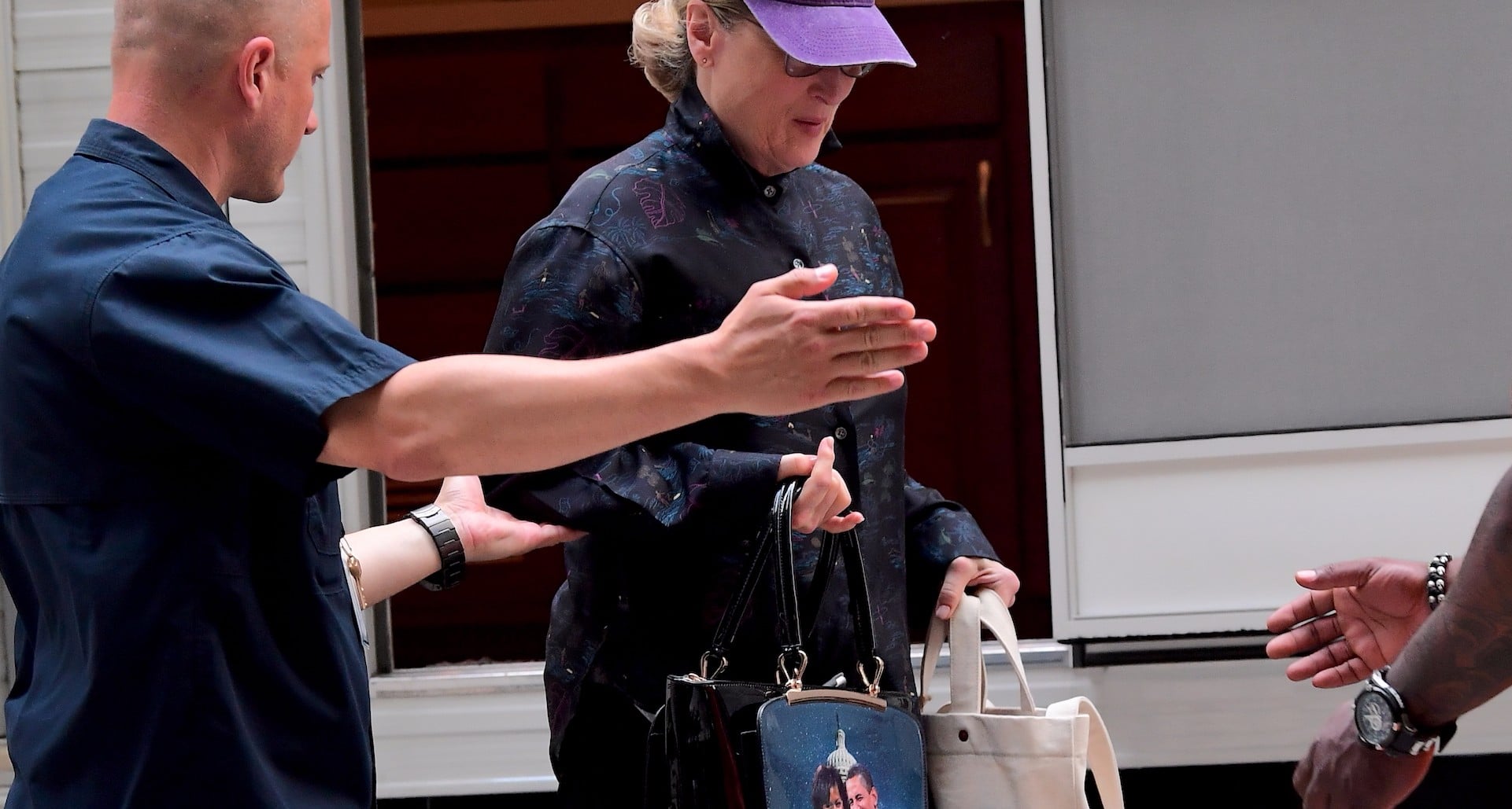Meryl Streep's Michelle and Barack Obama Purse Photo | PS Celebrity