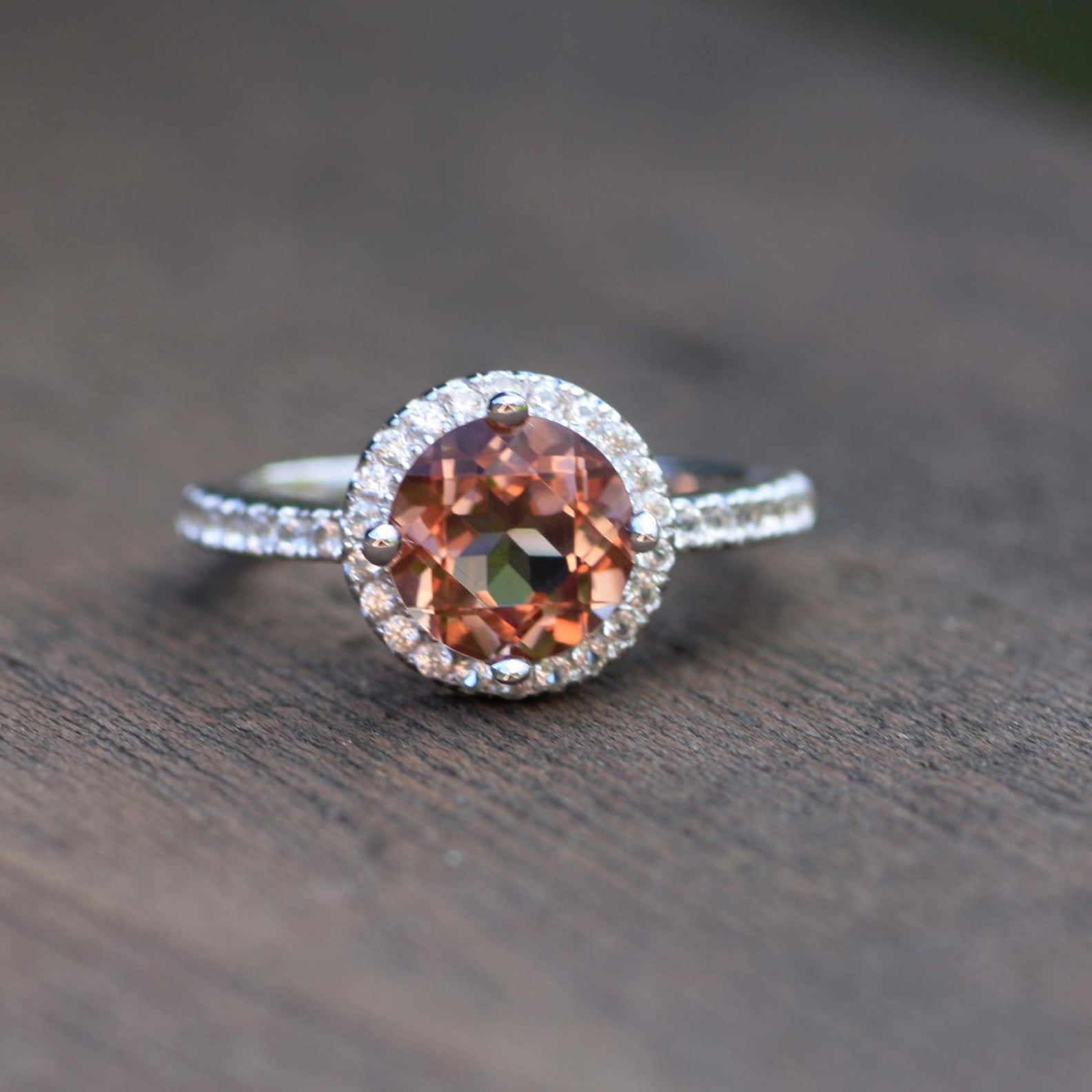 A Zultanite Engagement Ring Changes Colors Before Your Eyes | PS Fashion