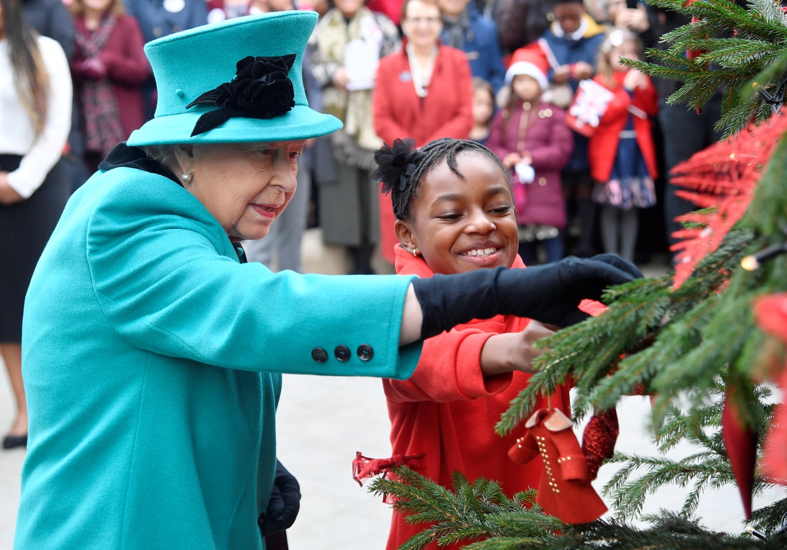 Queen Elizabeth II With Kids Pictures | PS Celebrity
