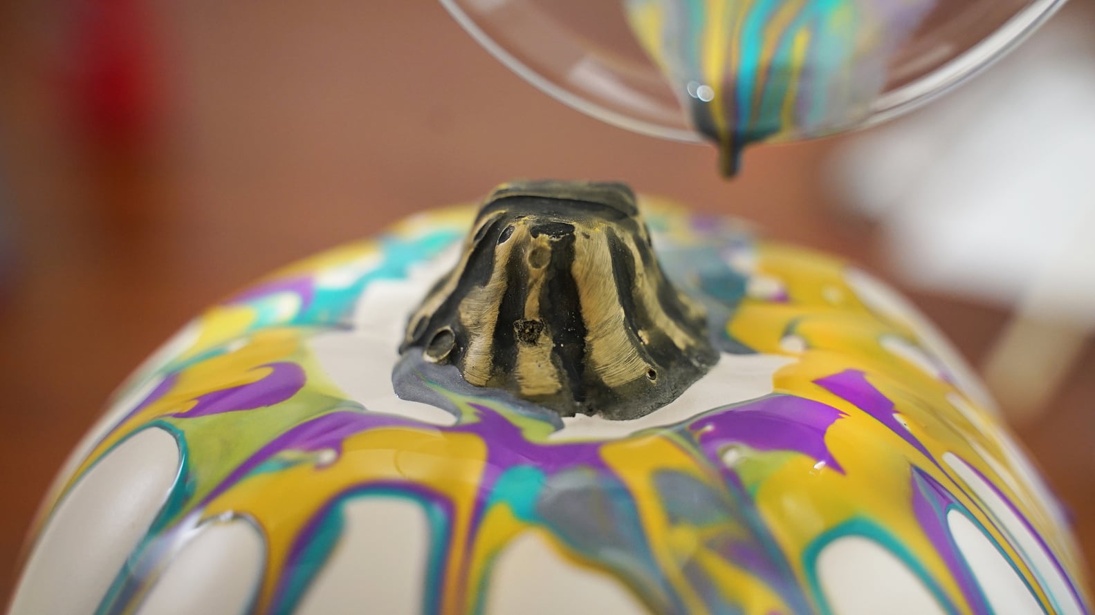 How to Make a Marbled Pumpkin With Paint | PS Home