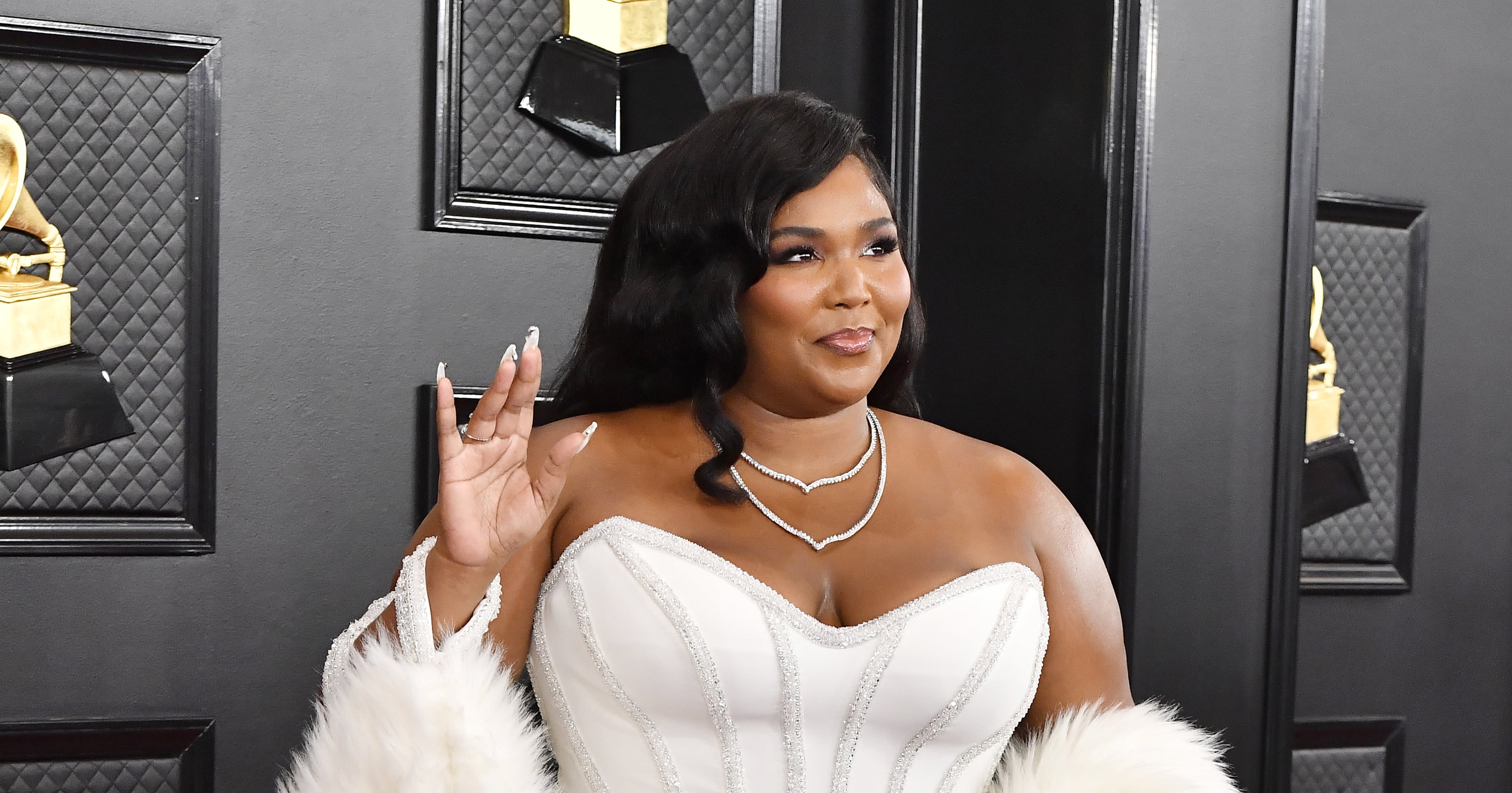 Lizzo's White Diamond Nail Art at the Grammys 2020 | PS Beauty