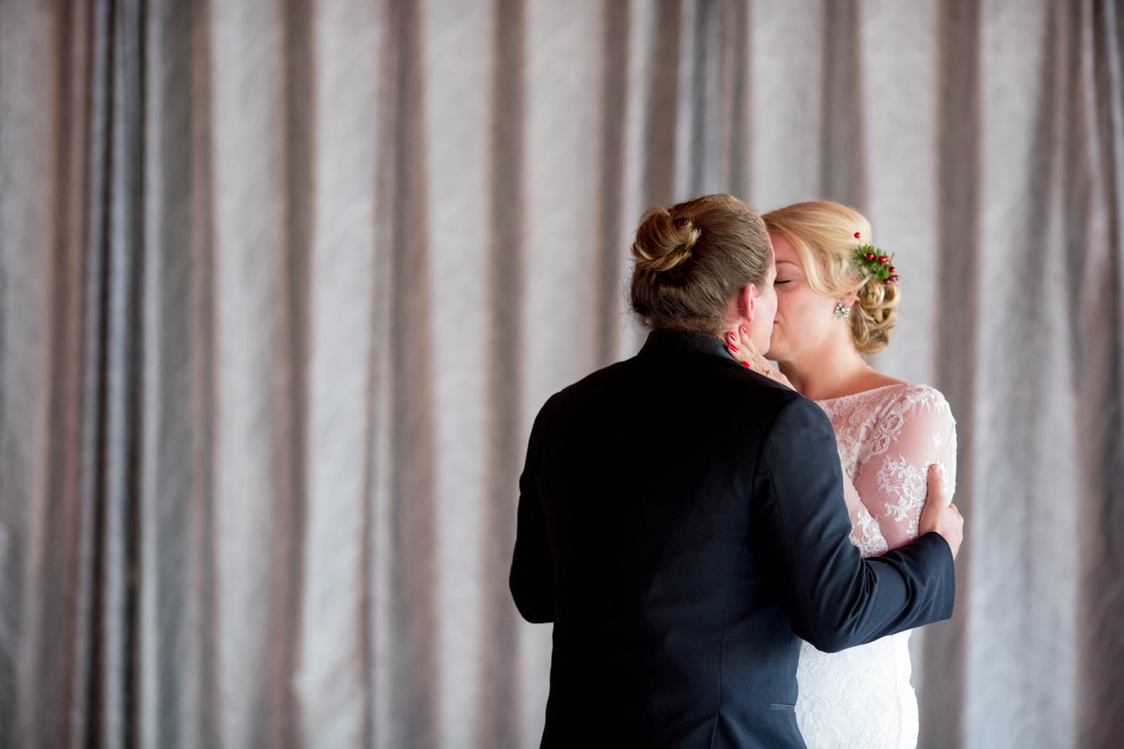 Plaid Holiday Wedding | PS Love