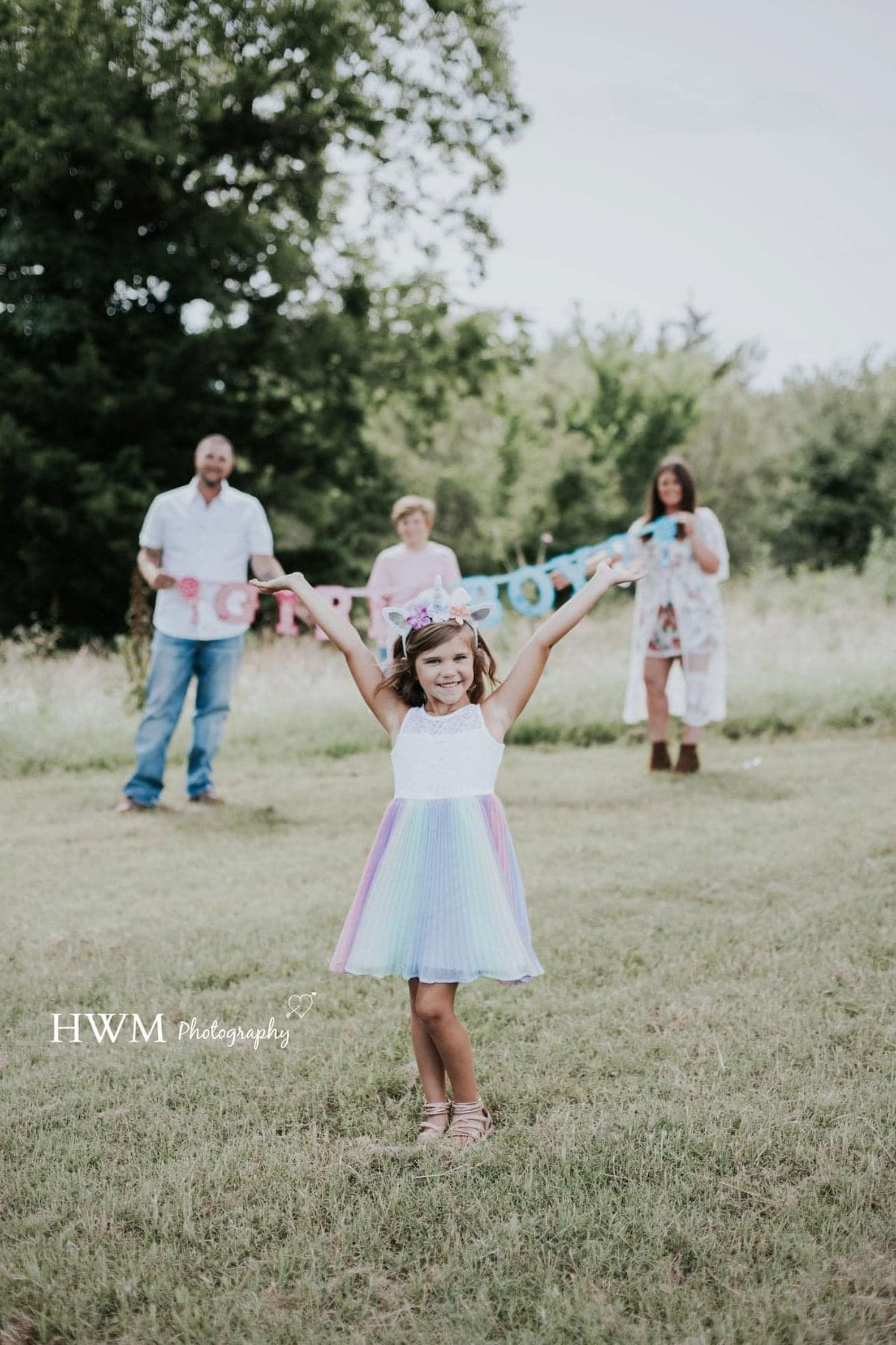 Family Takes Gender-Reveal Photos For Transgender Daughter | PS Family