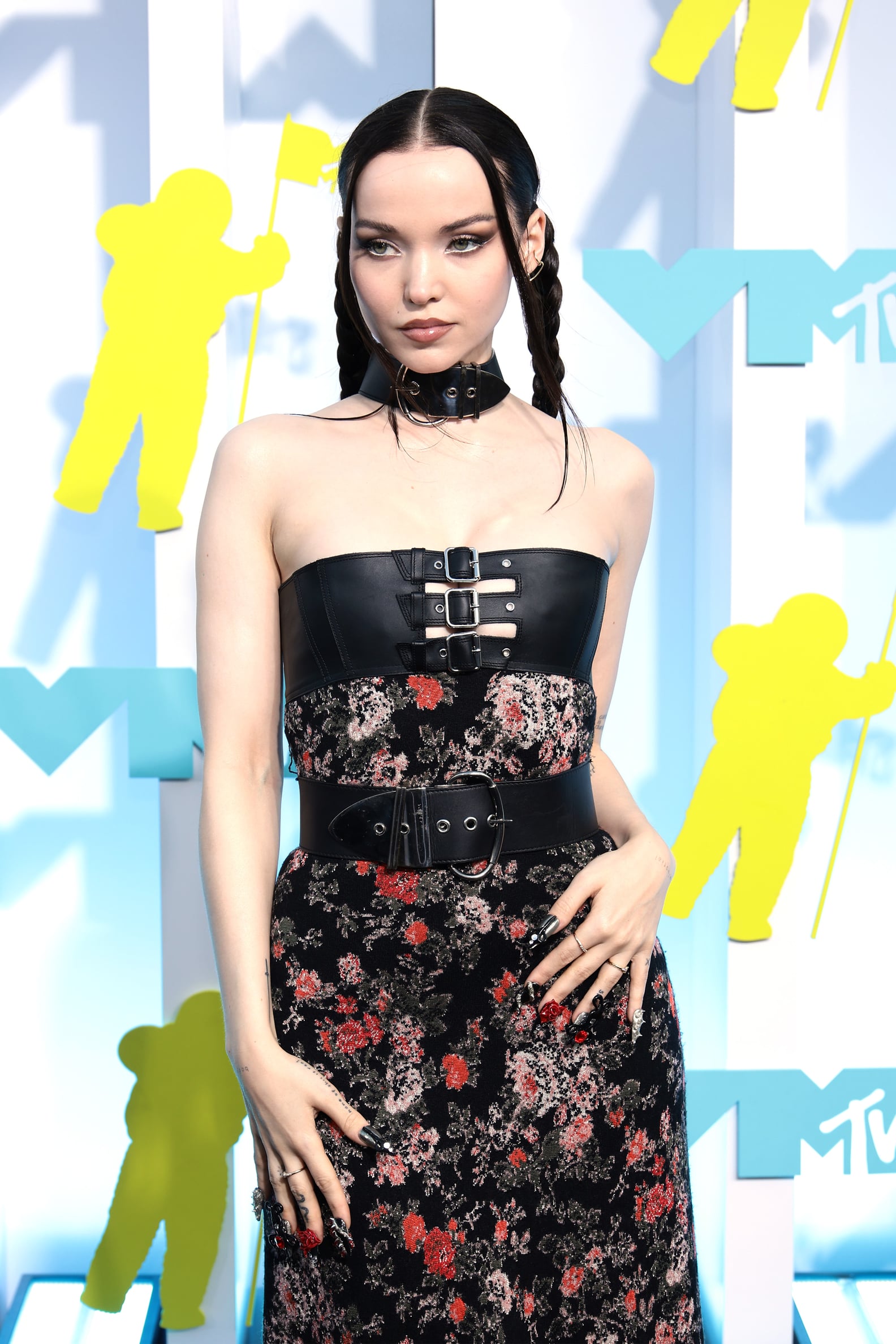 Dove Cameron's Belted Paco Rabanne Dress at the 2022 MTV VMA | PS Fashion