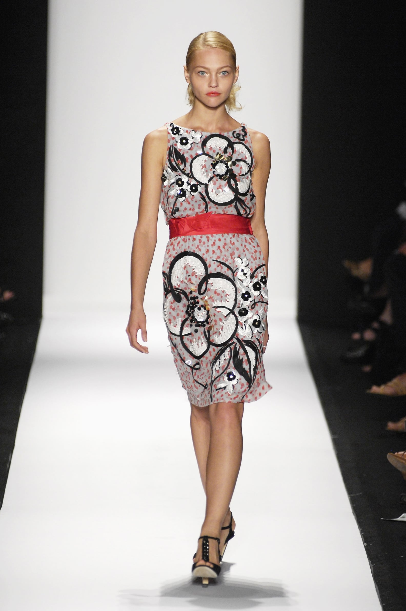 Carolina Herrera Runway Shows | Pictures | PS Fashion