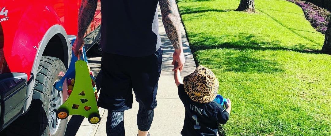 Adam Levine's Instagram Photo of Daughter Dusty March 2018 | PS Celebrity