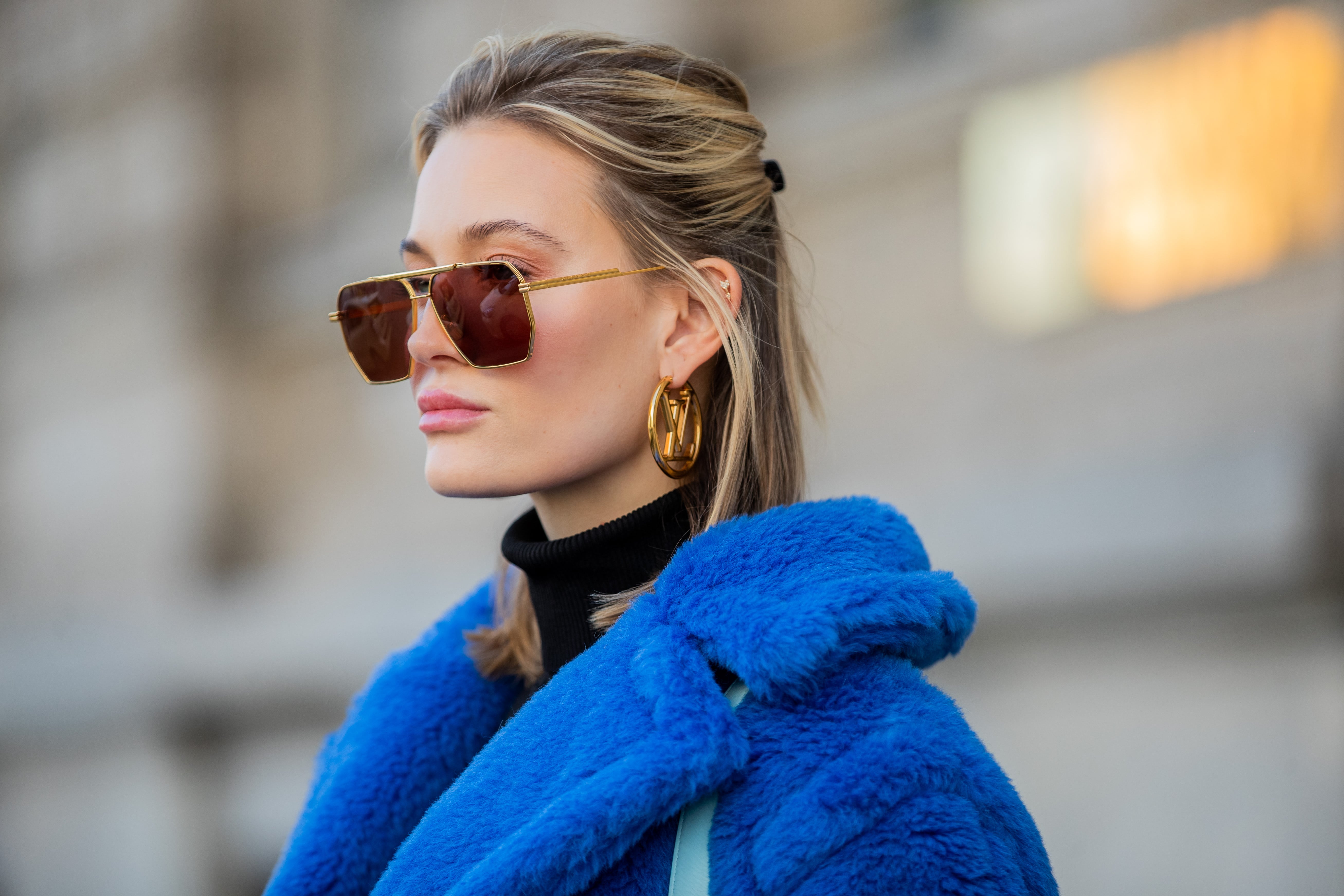 Smoky Gold Hair Color Trend to Try in 2020 | PS Beauty