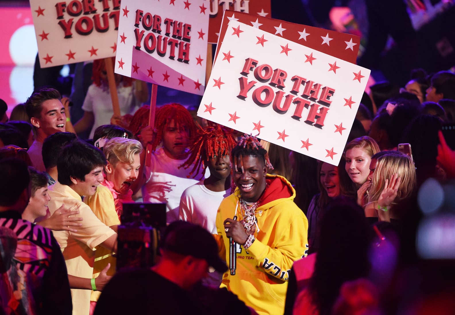 Best Pictures From the 2017 Teen Choice Awards | POPSUGAR Celebrity